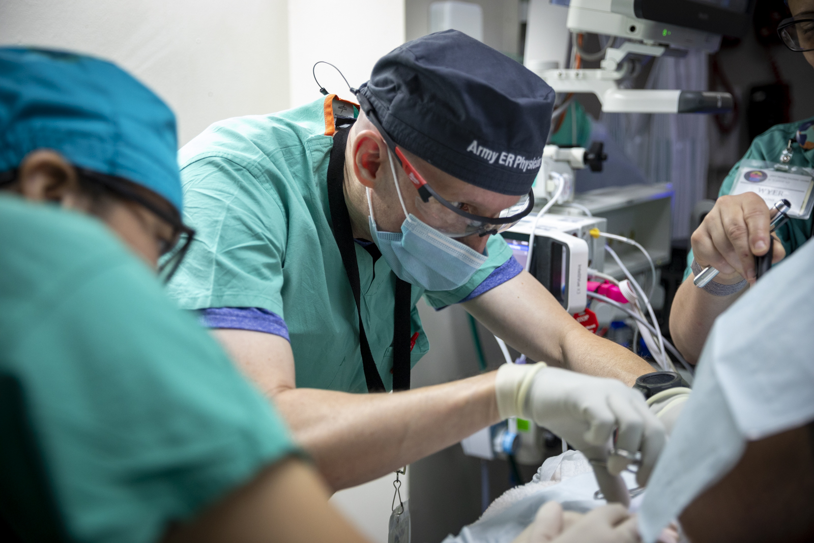 U.S. Army Reserve Soldiers improve medical skills during Army Trauma ...