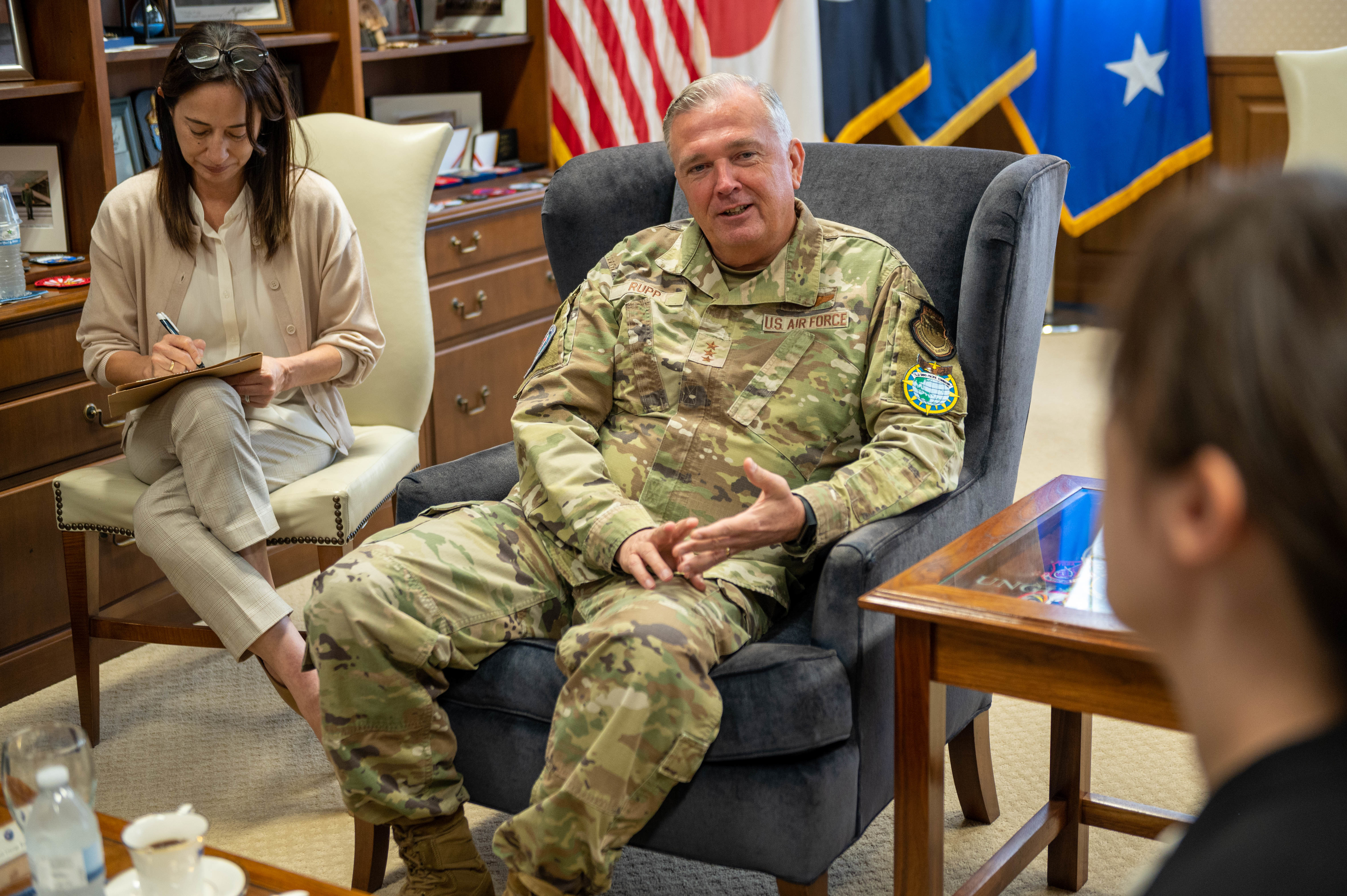 Parliamentary Vice Minister of Defense visits Yokota > 5th Air Force ...