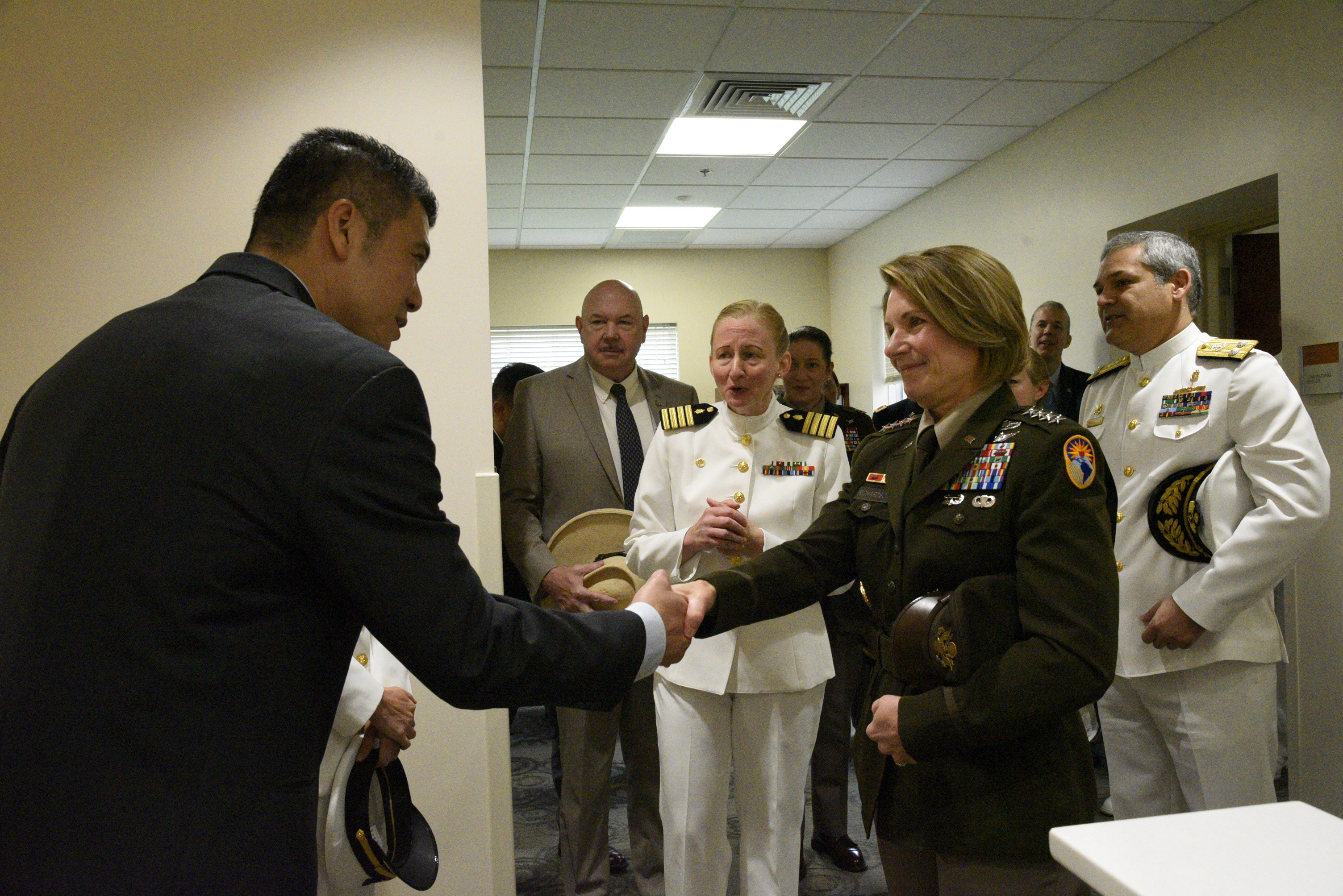 NAMRU SOUTH Hosts Gen. Richardson for Tour of Research Facilities > U.S ...