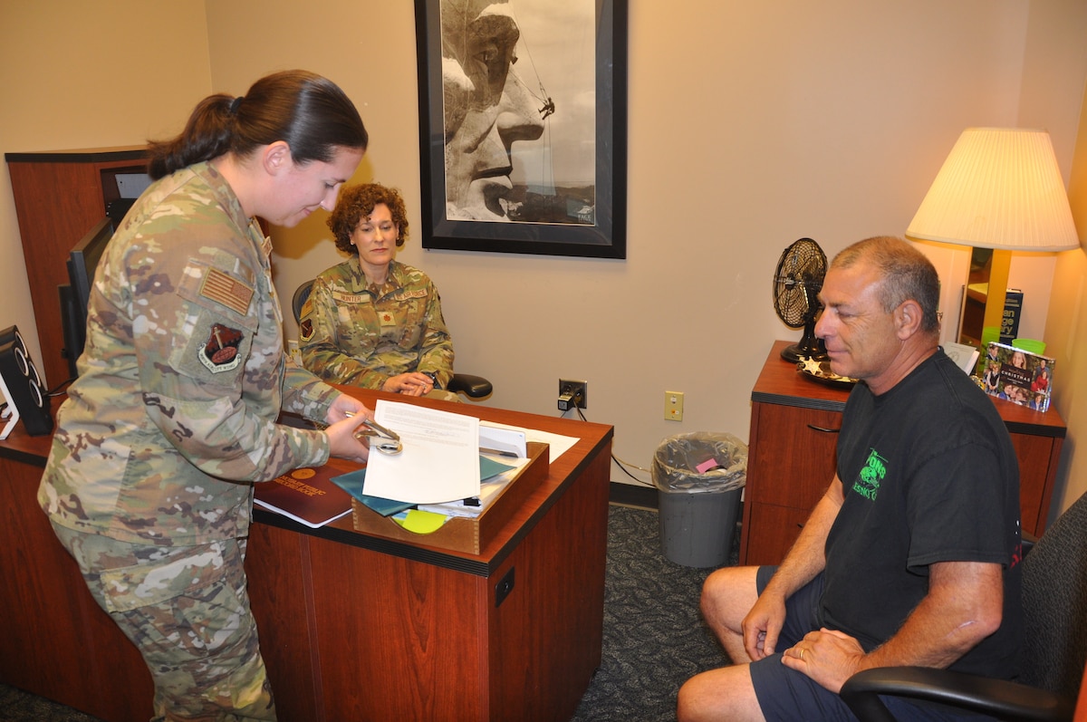 Inside the 908th: Paralegals - The Backbone of the JAG Corps > Dobbins Air Reserve Base ...