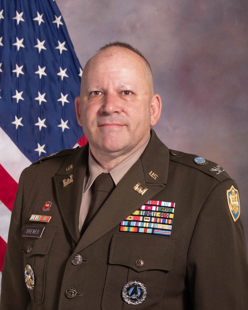 COL Steven Brewer, USA > The Eisenhower School > Leader-Bio