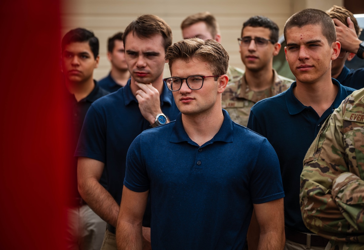 University of Arizona AFROTC tours Luke AFB > Luke Air Force Base ...