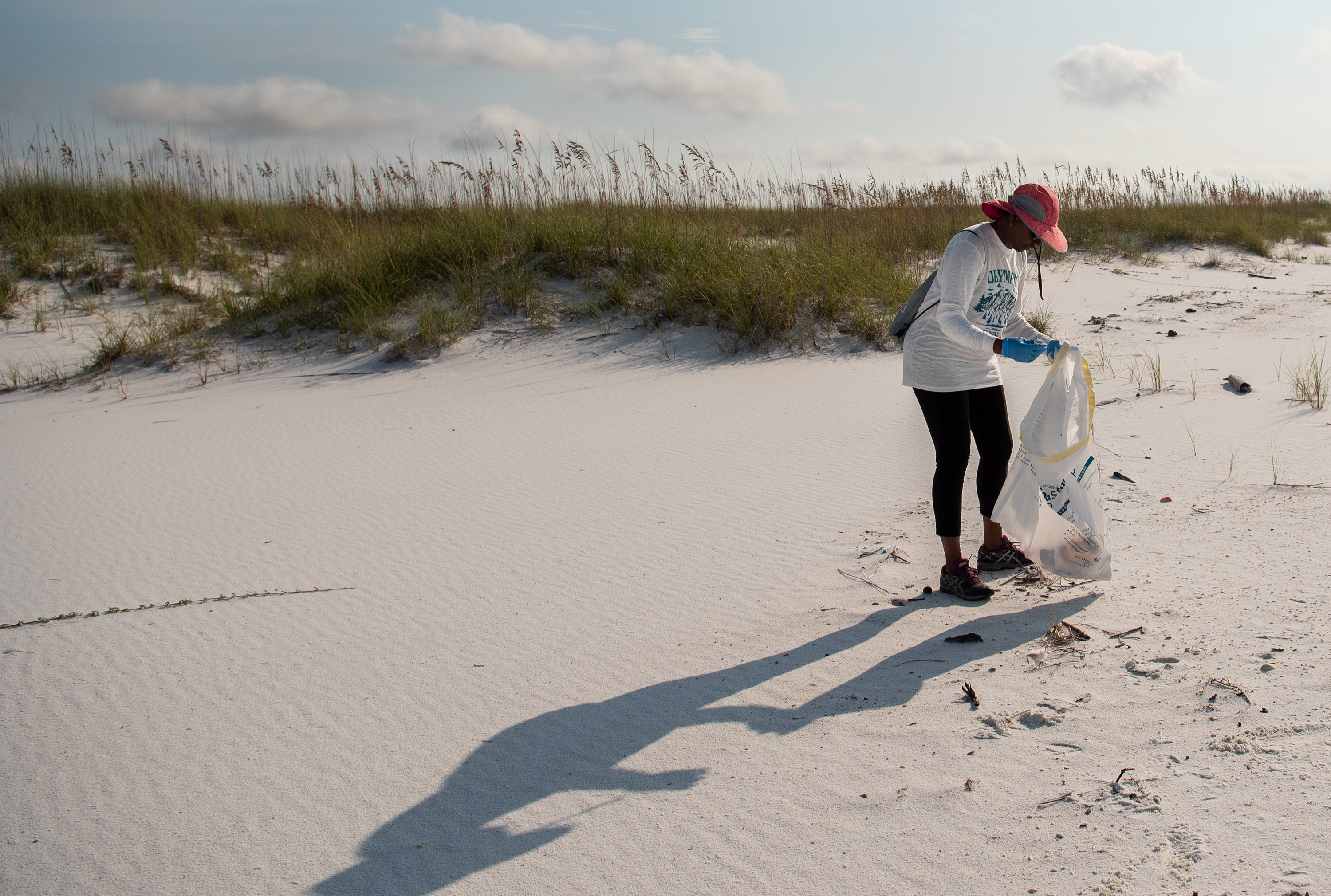 Shoreline garbage clean-up hauls in over a ton > Eglin Air Force Base ...
