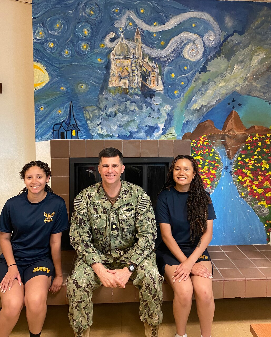 Information Warfare Students Create Mural for Base Chapel > Naval ...