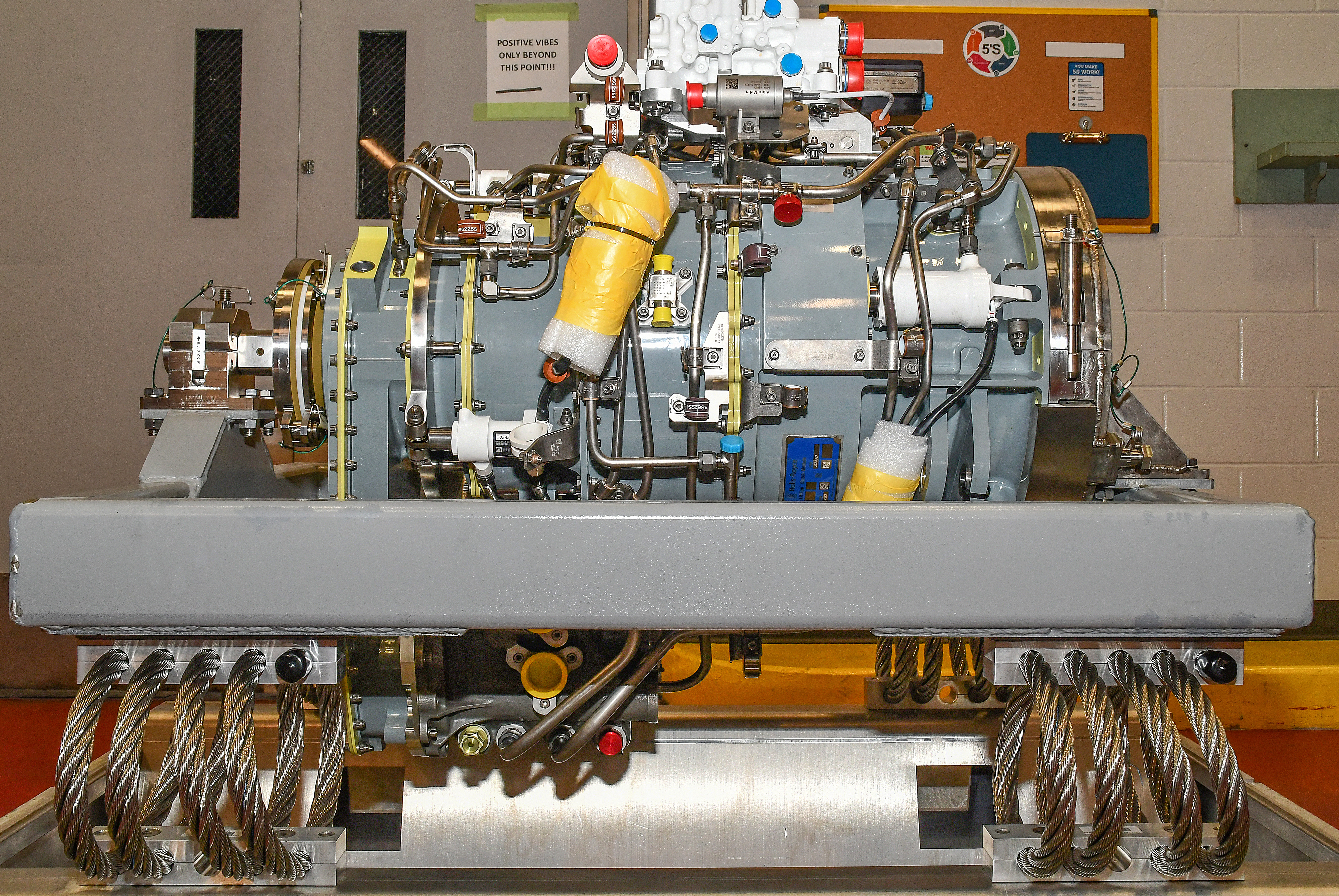 f 35 lightning engine