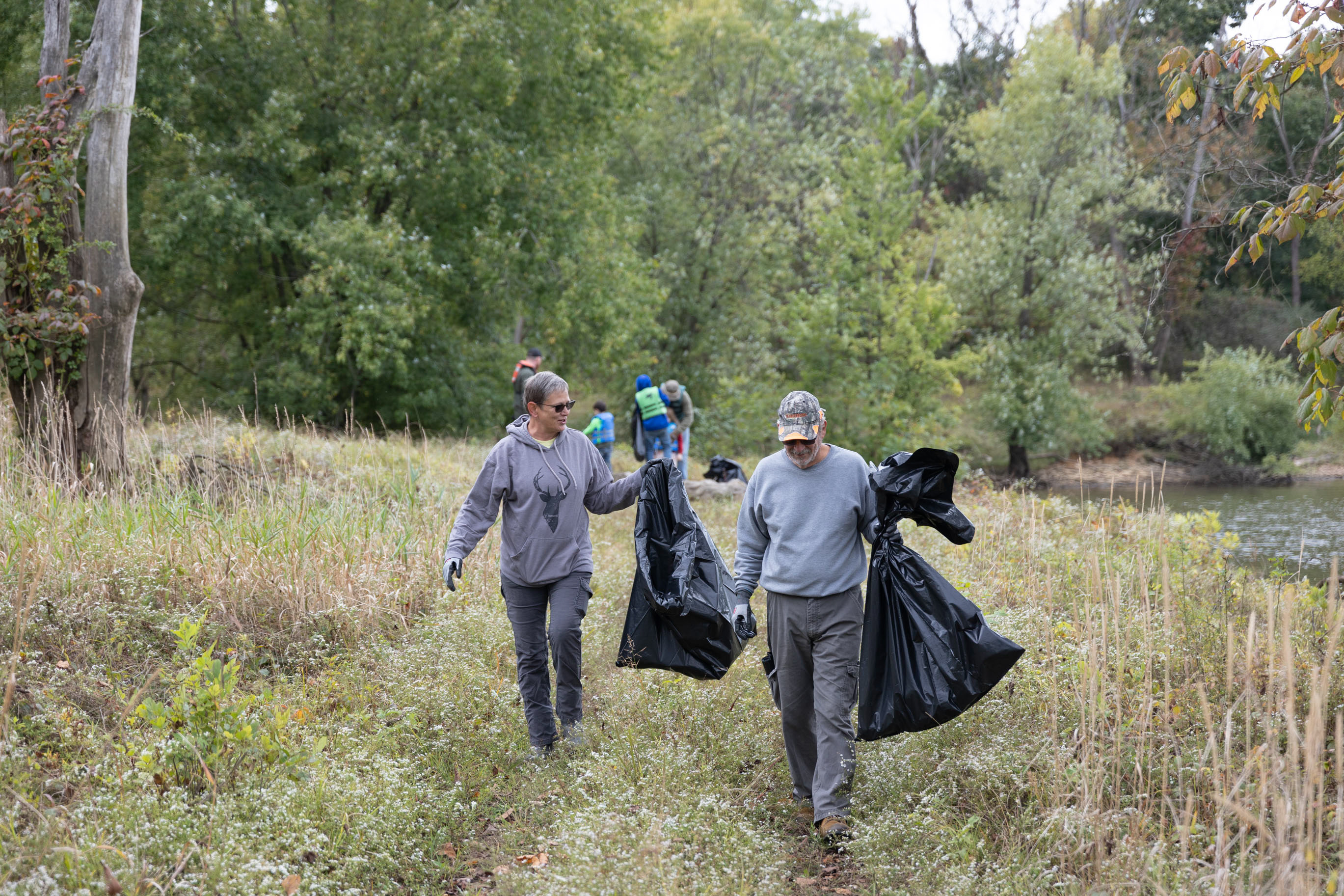 Volunteers bridge generations through conservation during National ...