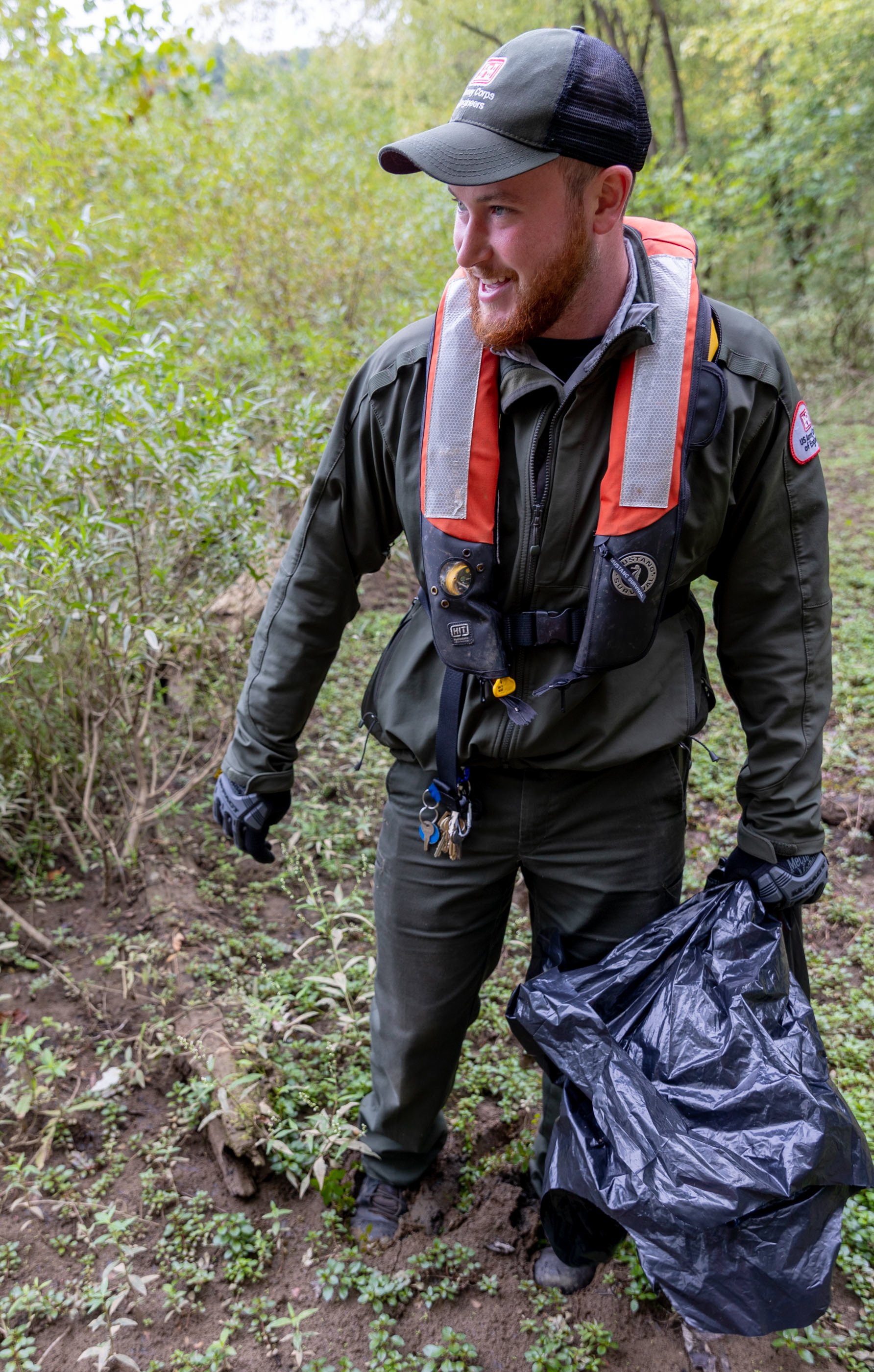 Volunteers bridge generations through conservation during National ...