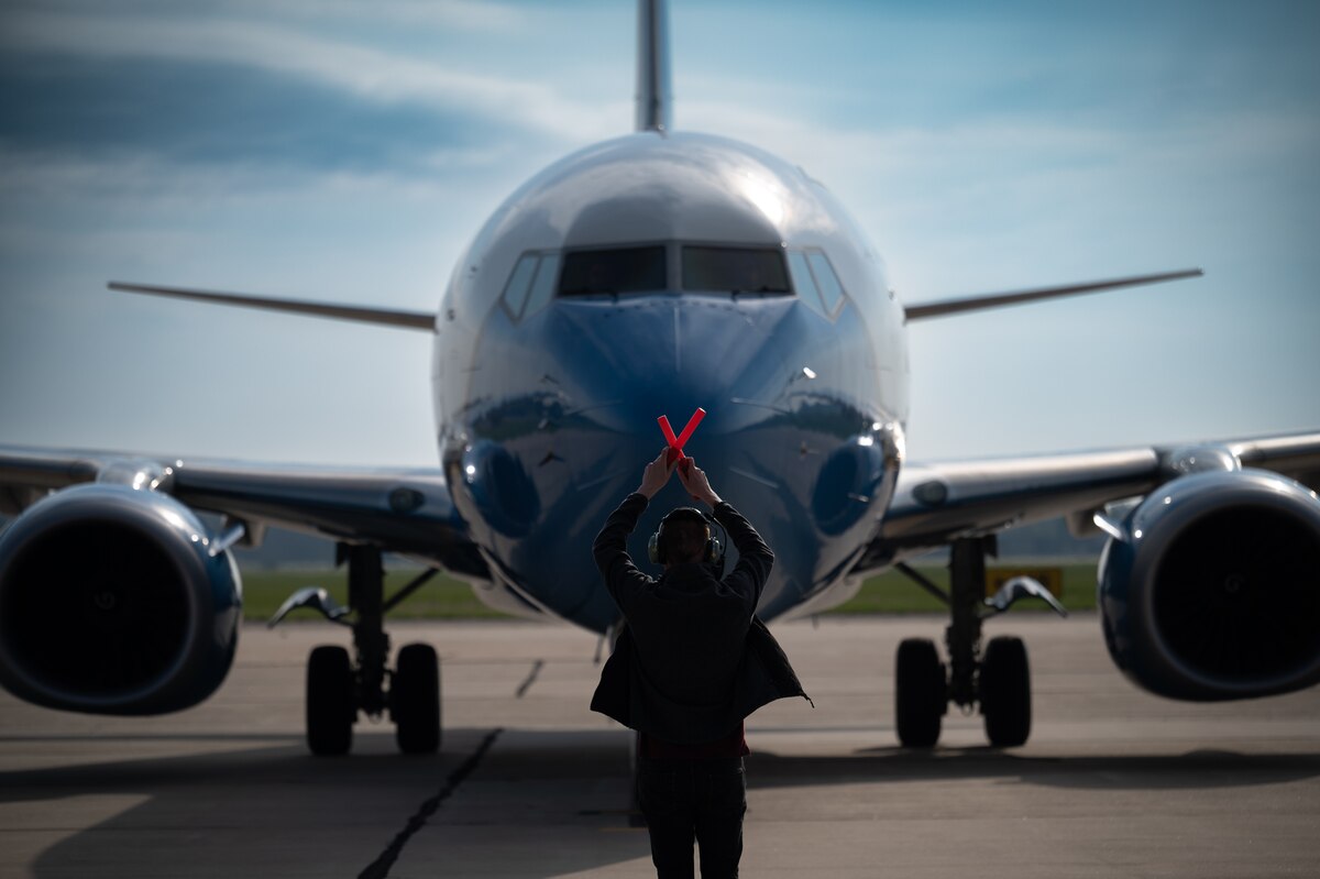 932nd Airlift Wing supports global operations during Easter holiday ...