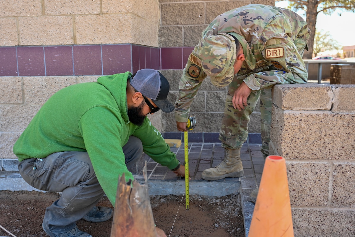 Dirt Boyz maintain base structure > Holloman Air Force Base > Display