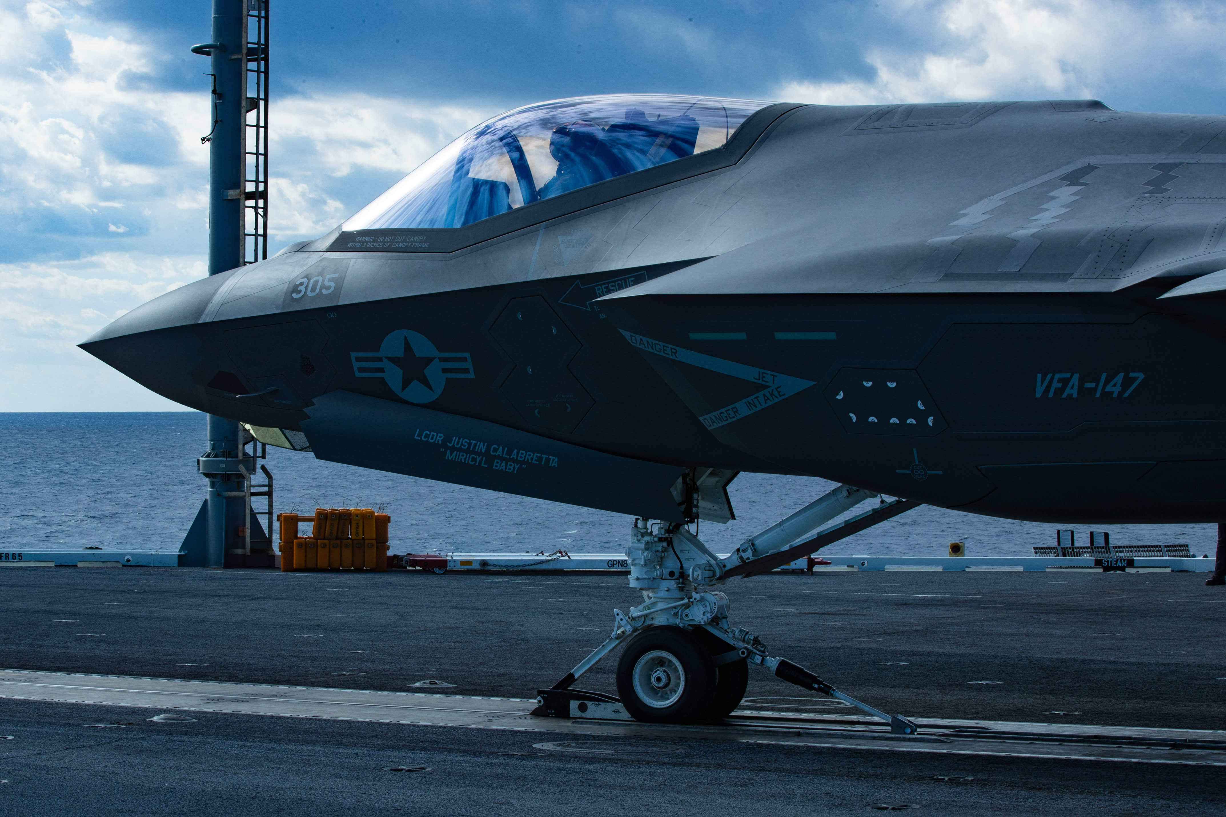 Embarked Airwing Conducts F-35C Cyclic Operations Aboard George Washington > U.S. Fleet Forces ...