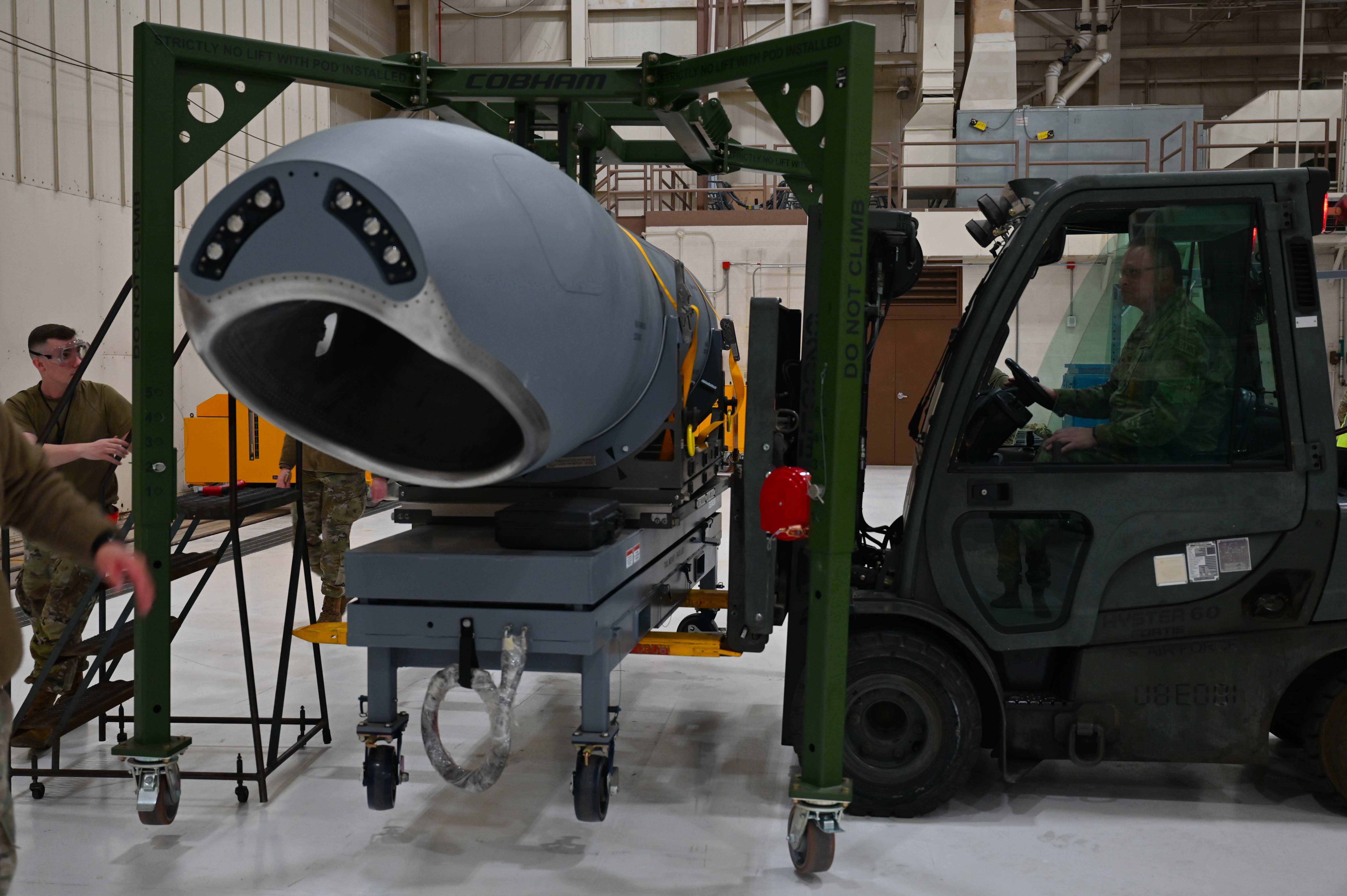 22ARW TEST NEW WARP CAPABILITIES > Air Force Operational Test ...