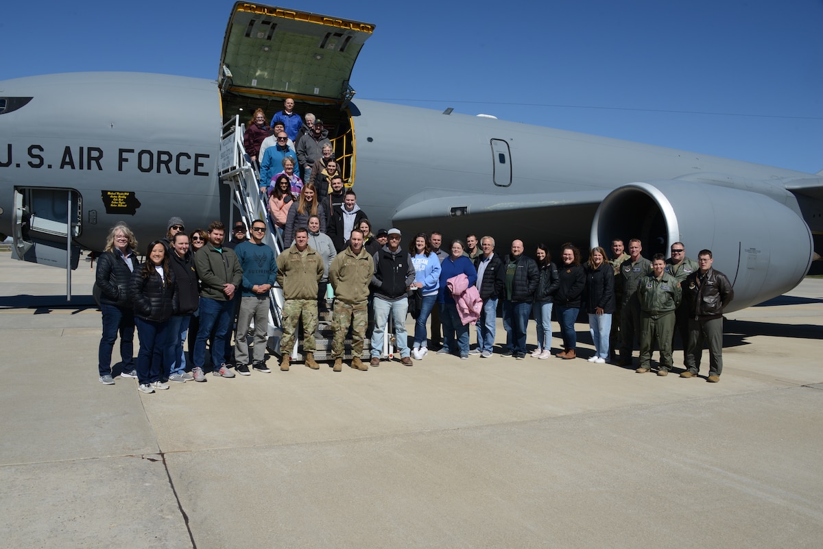 Employers get close-up look at air refueling mission > 185th Air ...