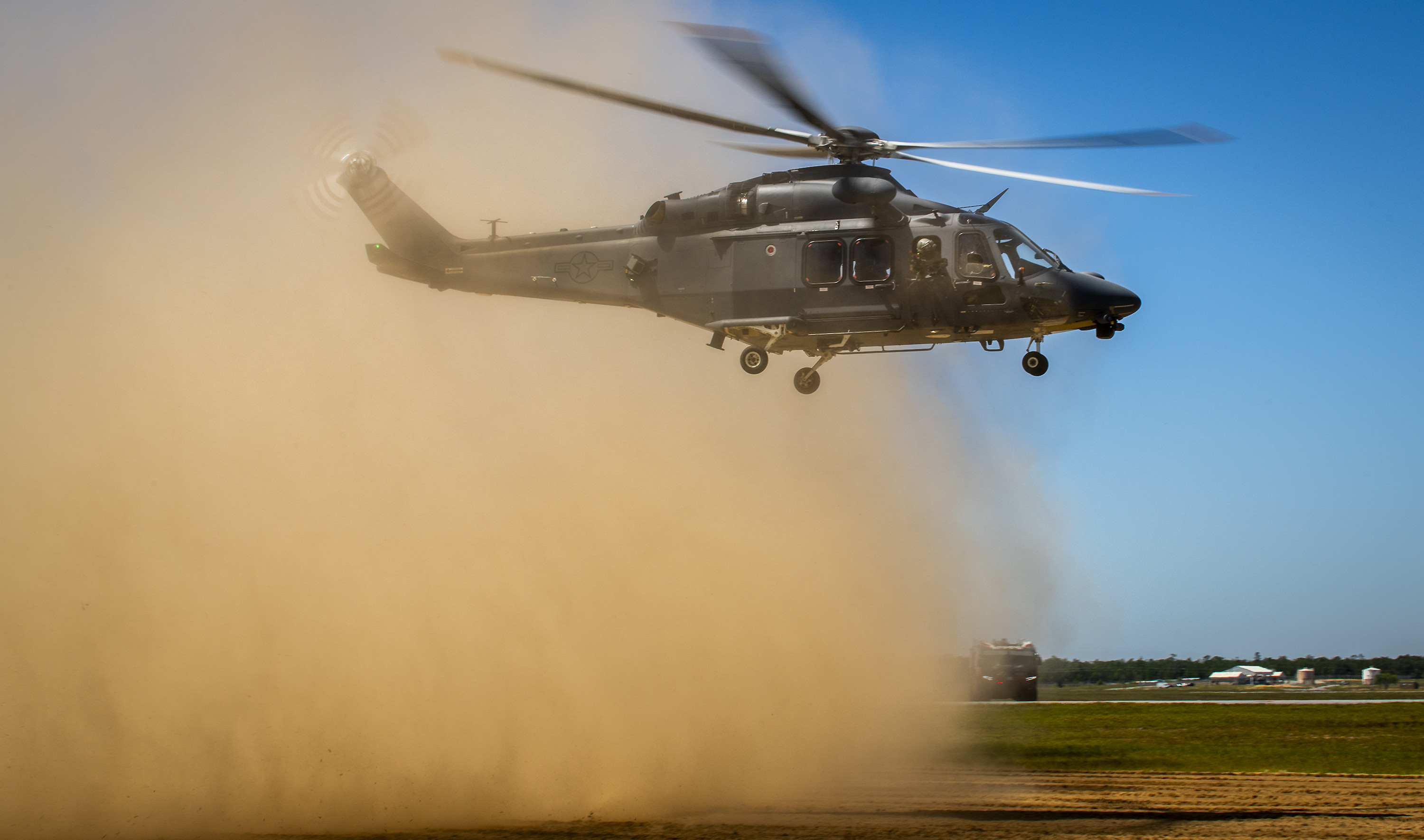Grey Wolf gets dirty in austere landing tests (photos) > Air Force Life ...