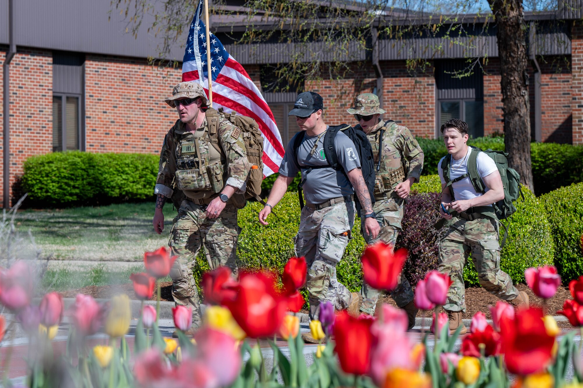 LRS Airmen ruck a Bataan Memorial Death March > Scott Air Force Base > News