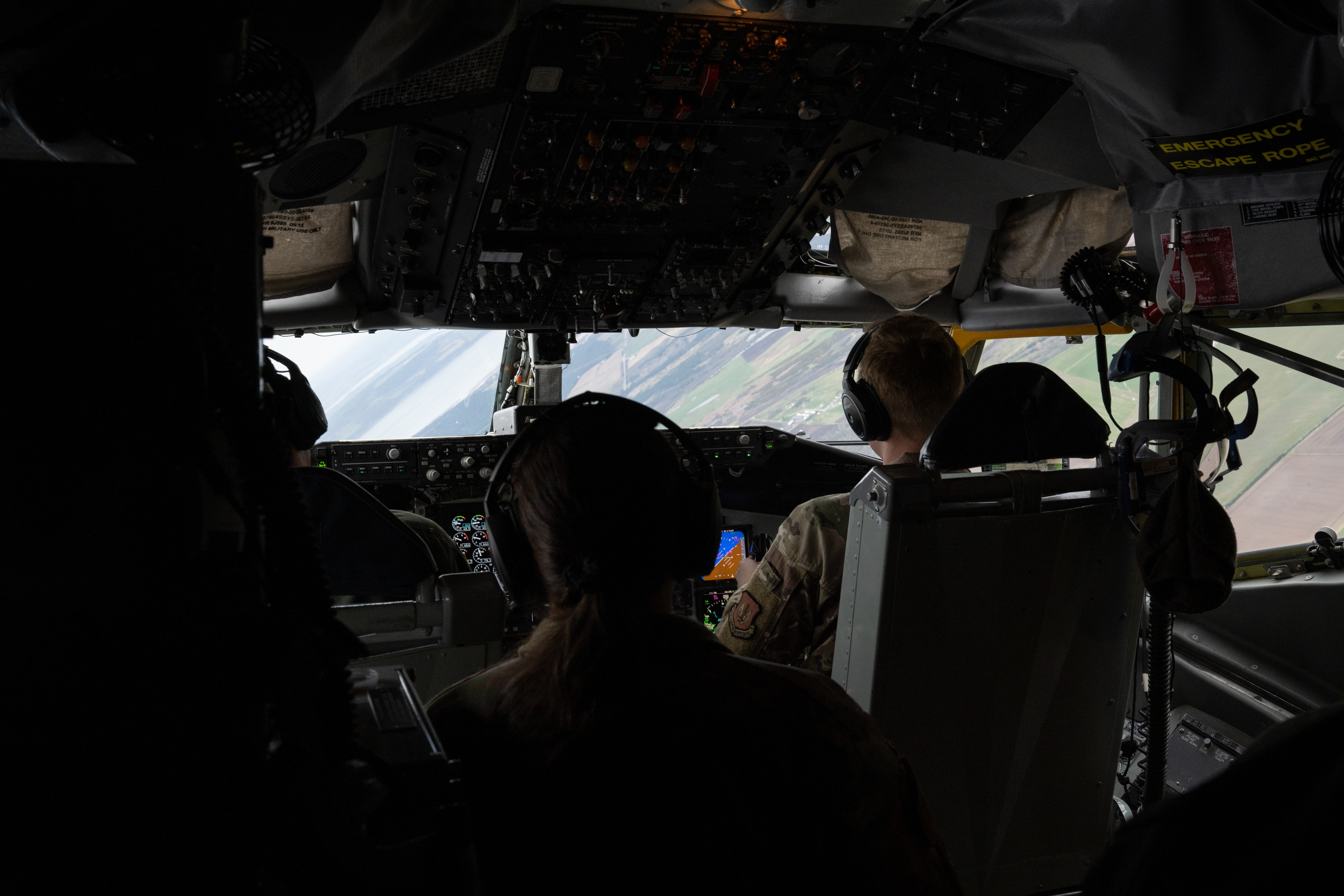100th ARW fuels 48th FW F-35s, conducts KC-135 low-level training ...