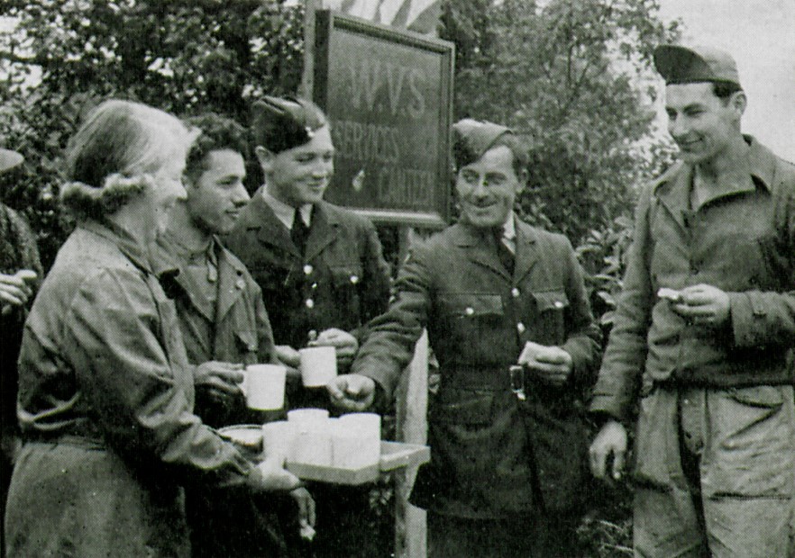 First Campaign: The 371st Fighter Group in the Air Offensive, Europe ...