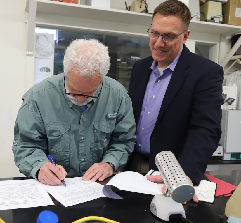 CRREL partners with NHAS to bolster STEM education in the Upper Valley > Engineer Research and ...