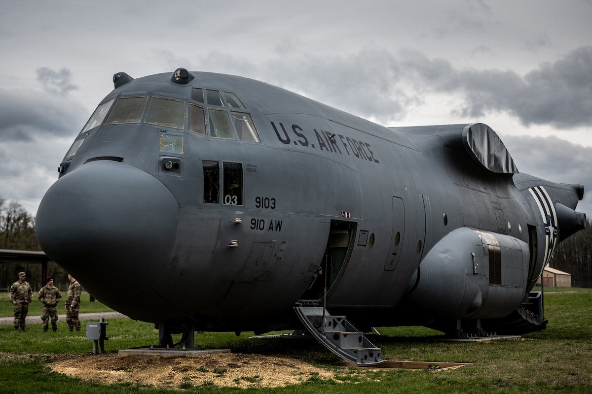 c 130 globemaster