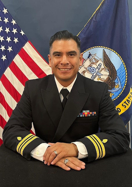 Company Commander > U.S. Marine Corps Forces Reserve > Biography