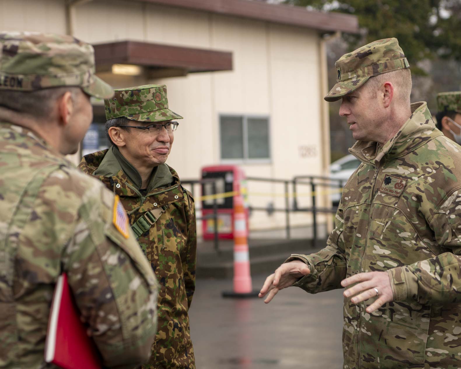 374th CES, JGSDF collaborate for emergency management training > Yokota ...