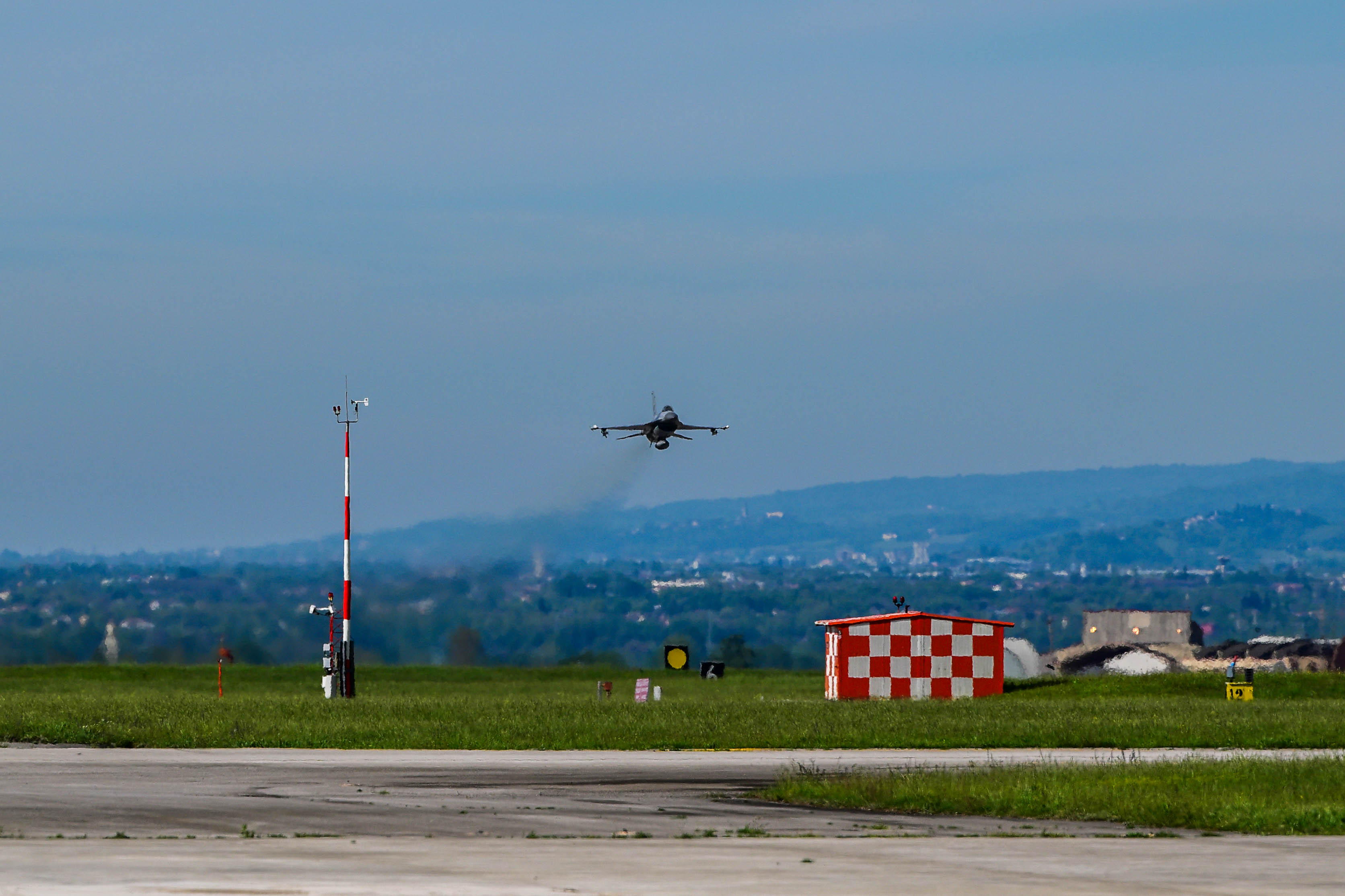 Iniochos 24 > Aviano Air Base > Display