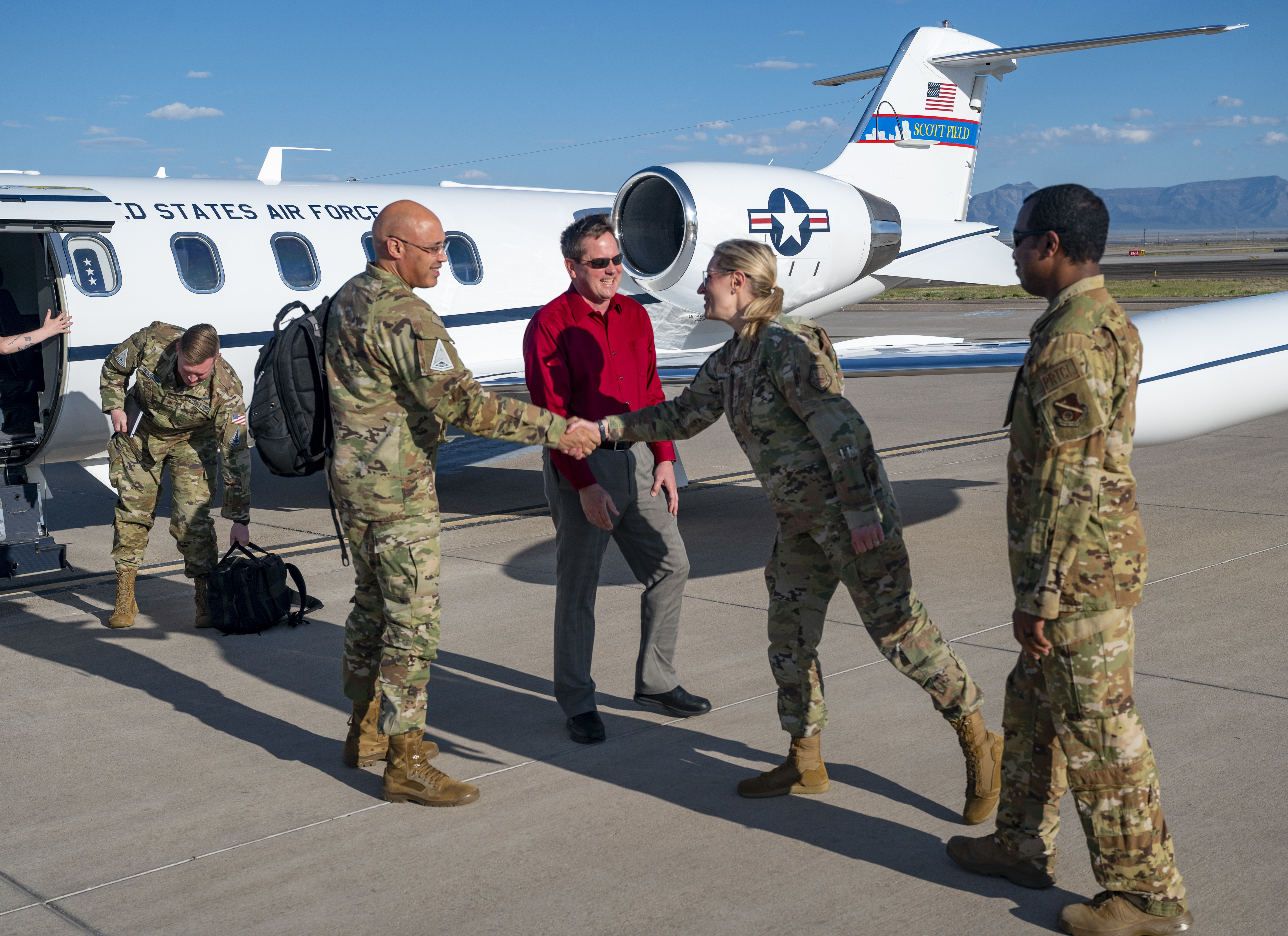 SPOC Commander Visits Kirtland > Kirtland Air Force Base > Article Display