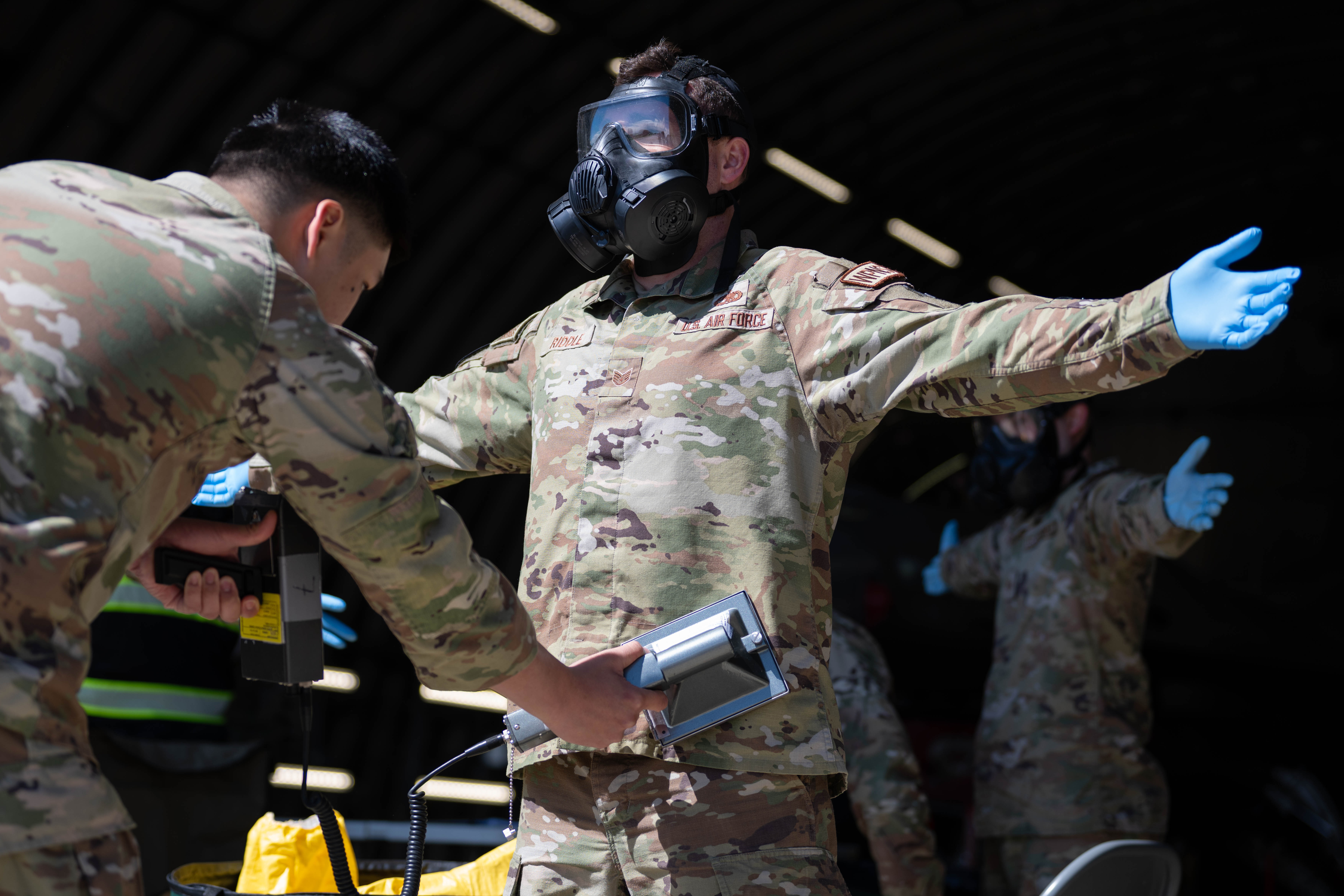Exercise Radiant Falcon expands knowledge of aircraft decontamination ...