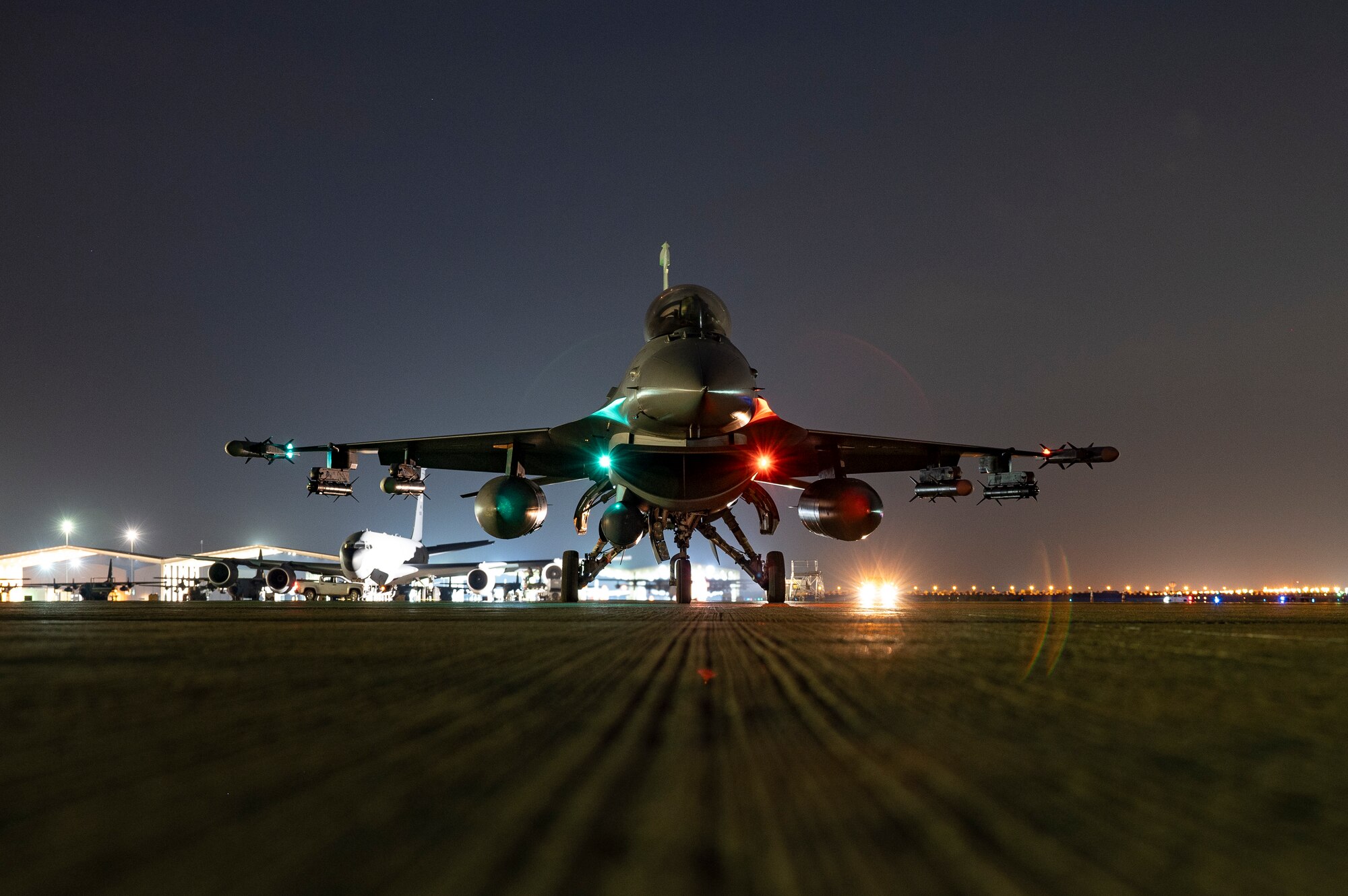 F-16s take off to support combat operations > U.S. Air Forces Central ...