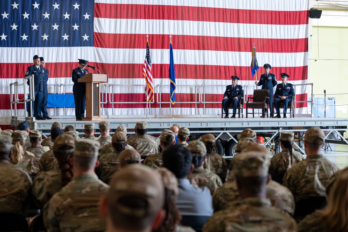 377 MDG welcomes new commander > Kirtland Air Force Base > Article Display