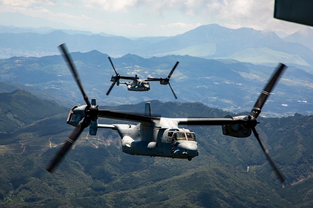 RD 24 | U.S. Marines, JGSDF conduct bilateral flight operations