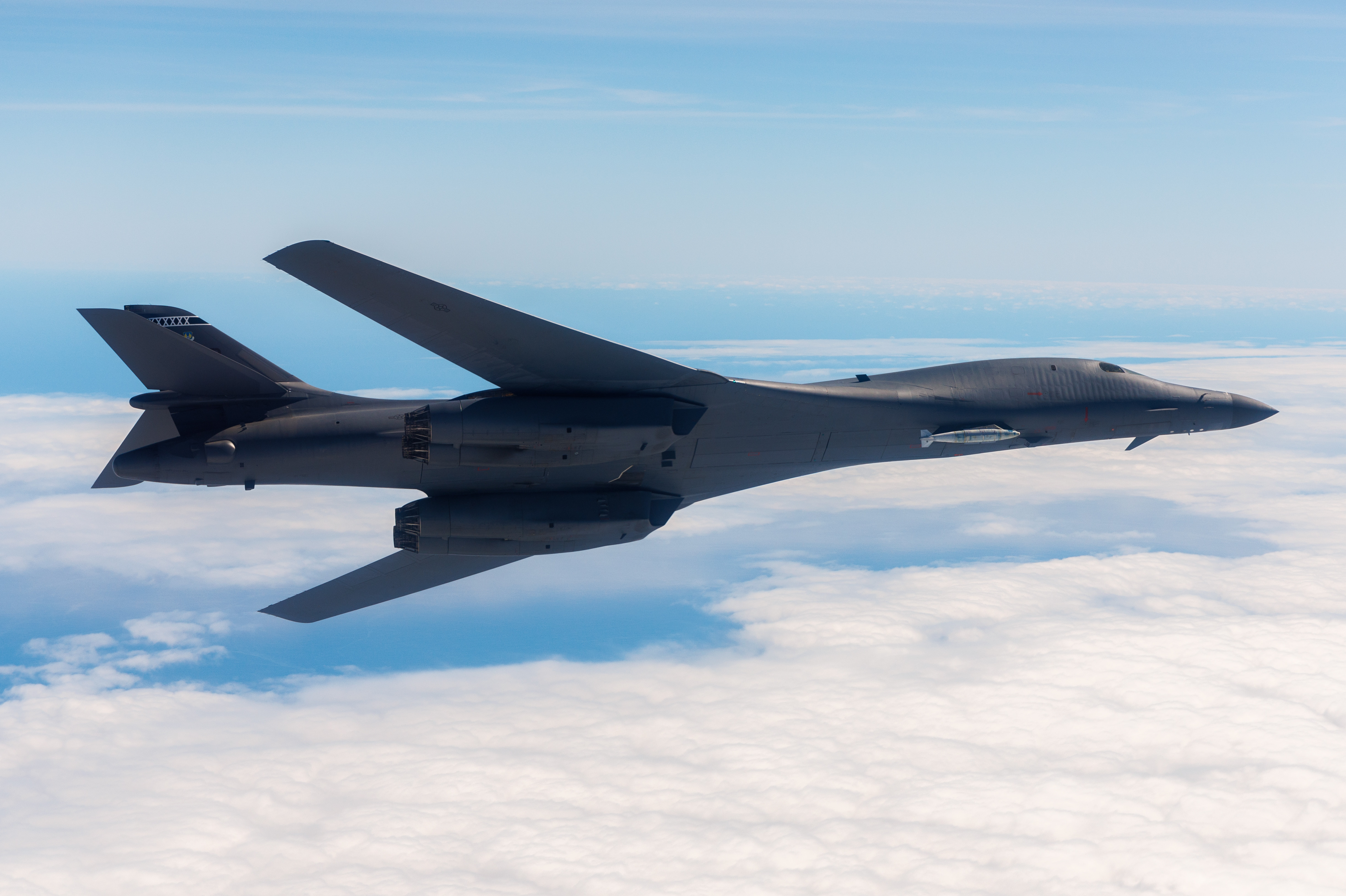 Can one size fit all? Edwards demonstrates new modular pylon on B-1B ...