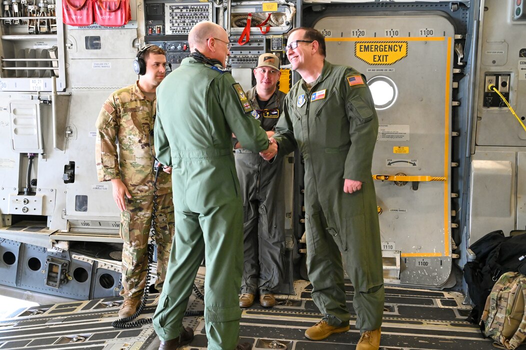 433rd Airlift Wing > Home