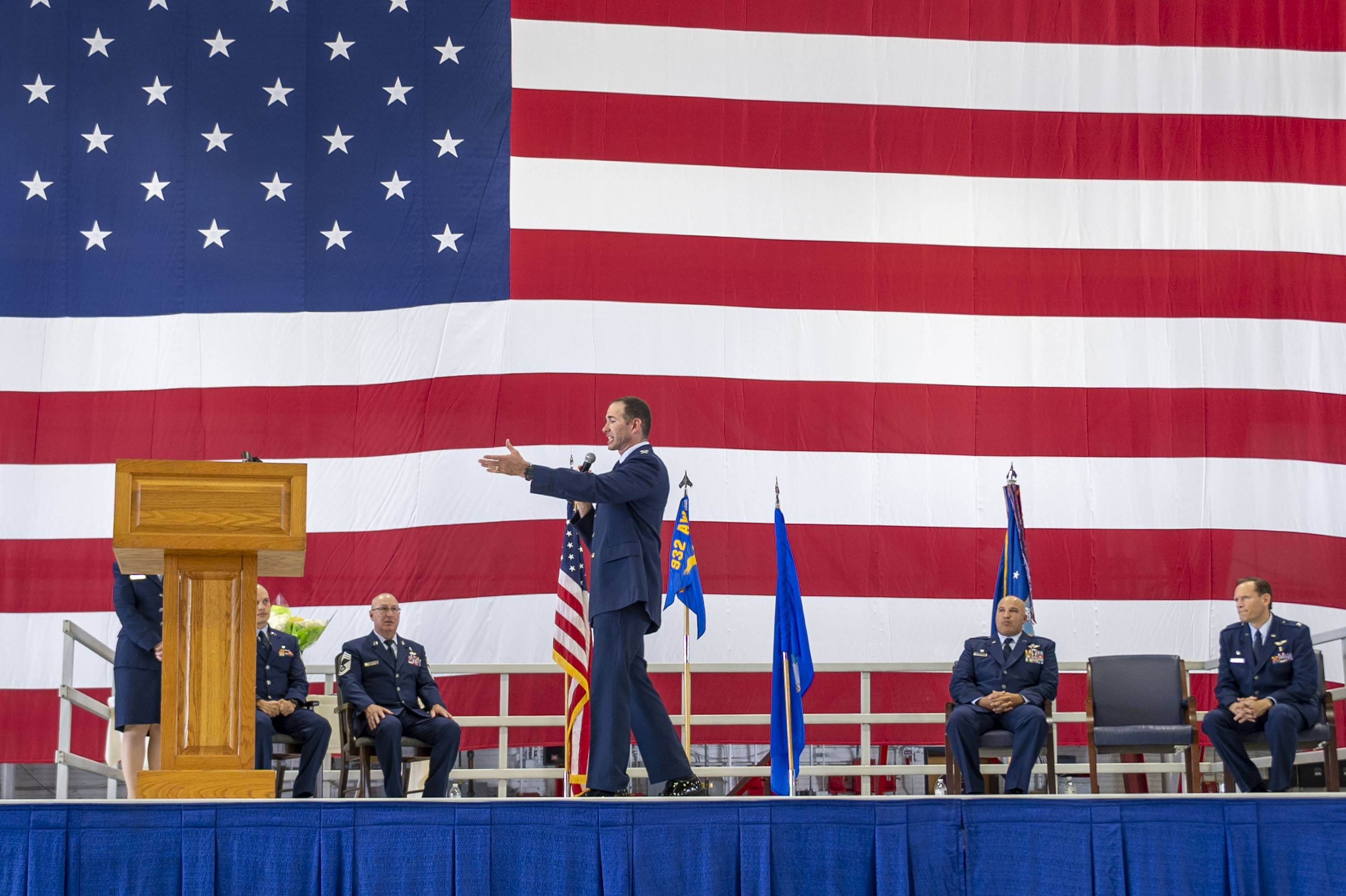 Col. Robert Garner takes command of 932nd Medical Group > 932nd Airlift ...