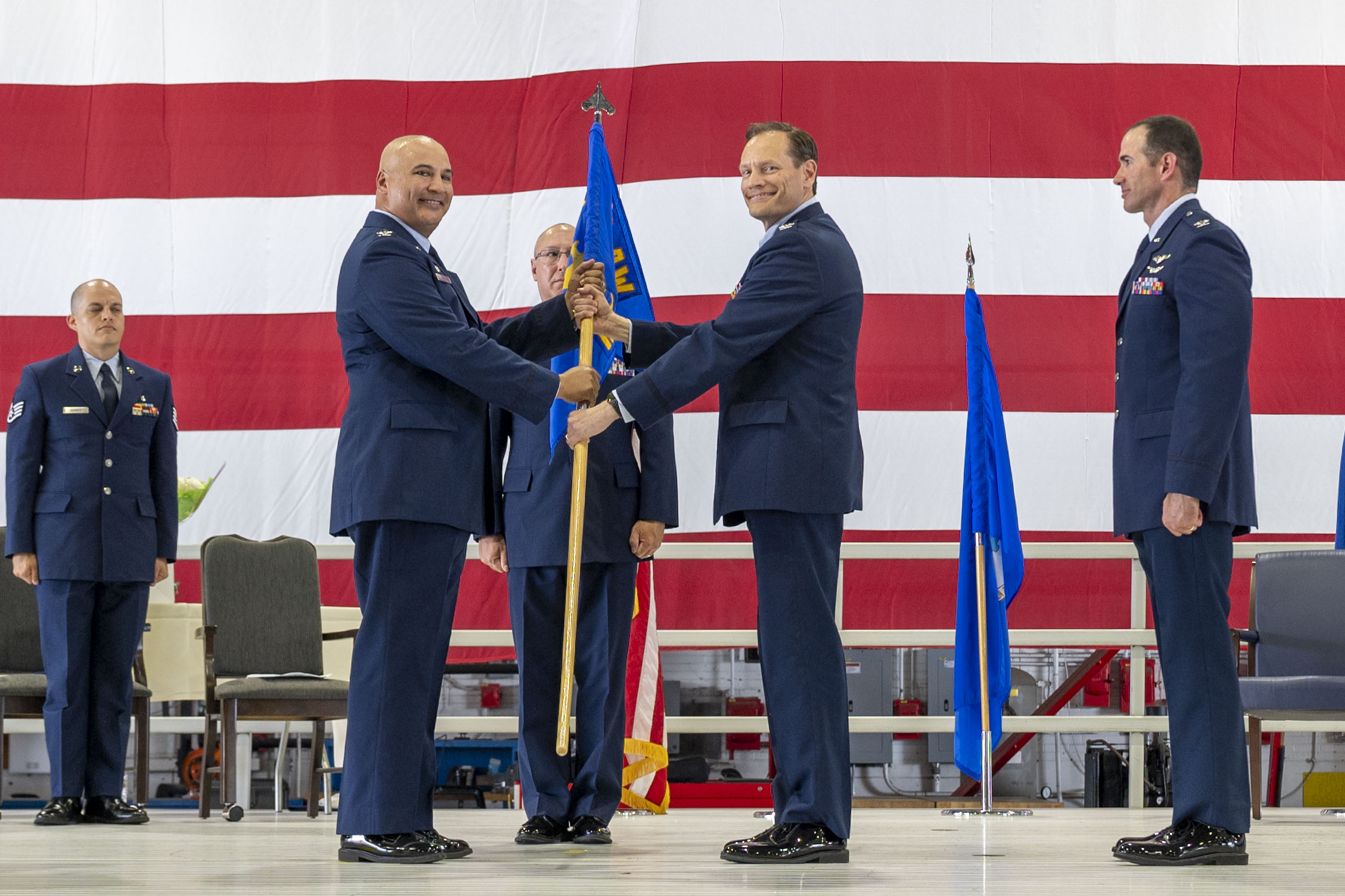 Col. Robert Garner takes command of 932nd Medical Group > 932nd Airlift ...