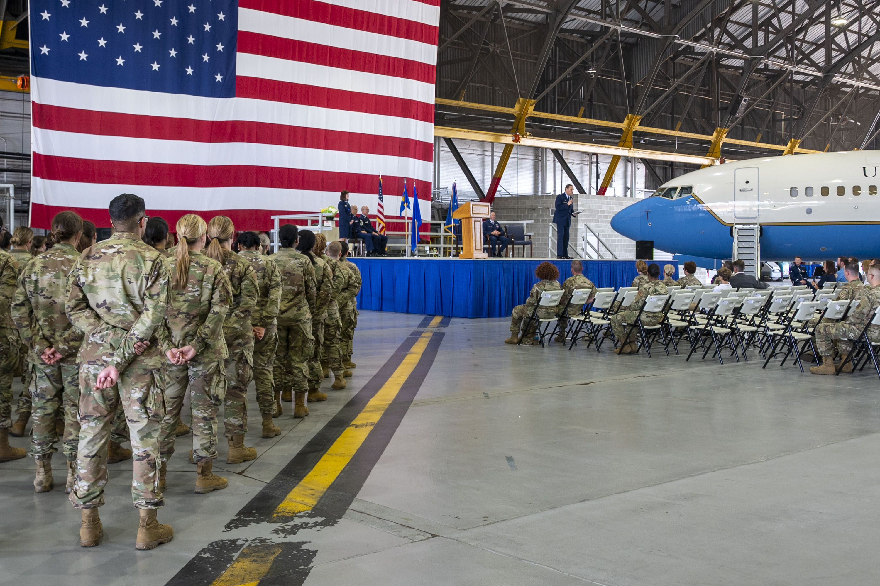 Col. Robert Garner takes command of 932nd Medical Group > 932nd Airlift ...