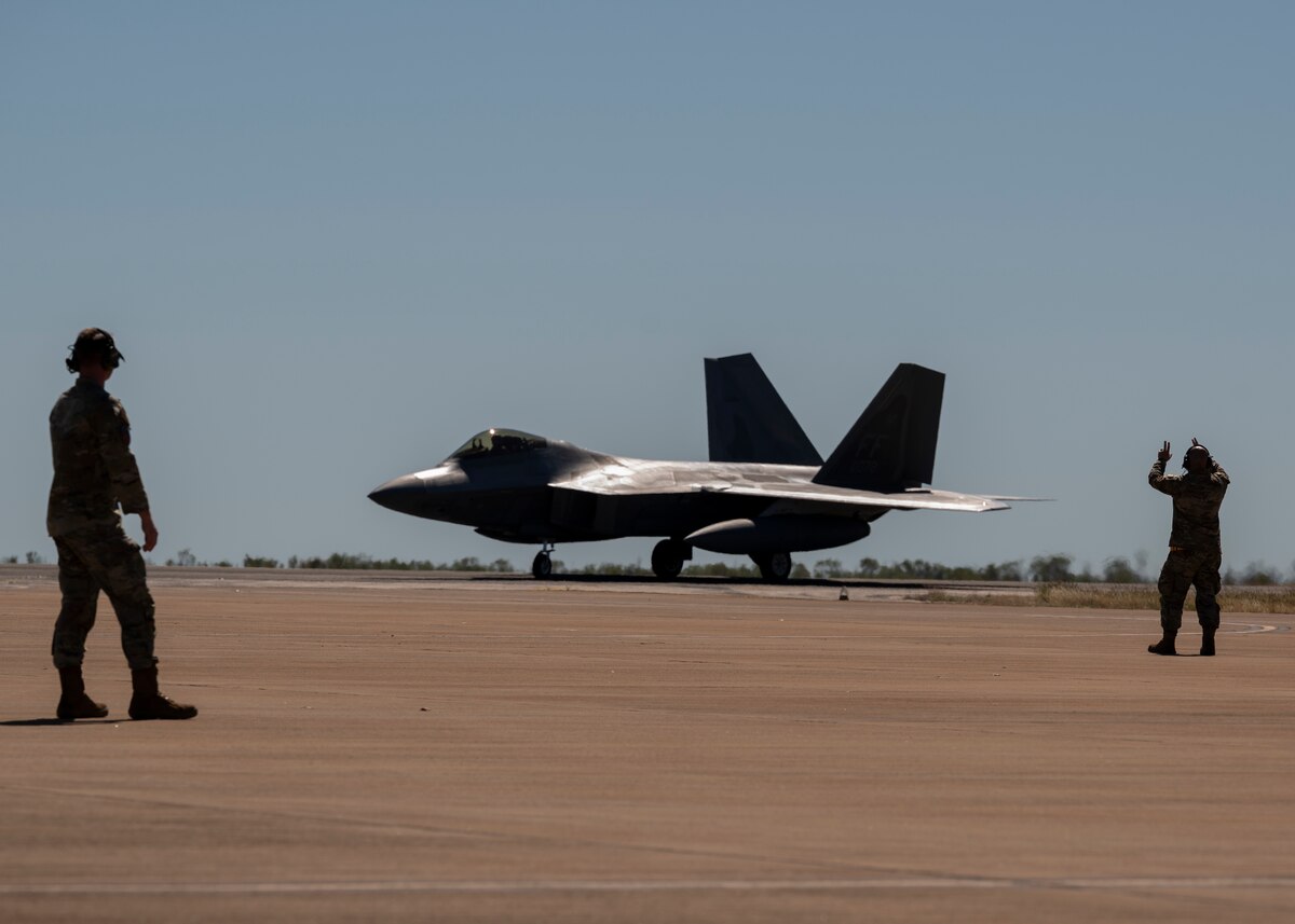 USAF, RAAF demonstrate interoperability in austere location > Seventh ...