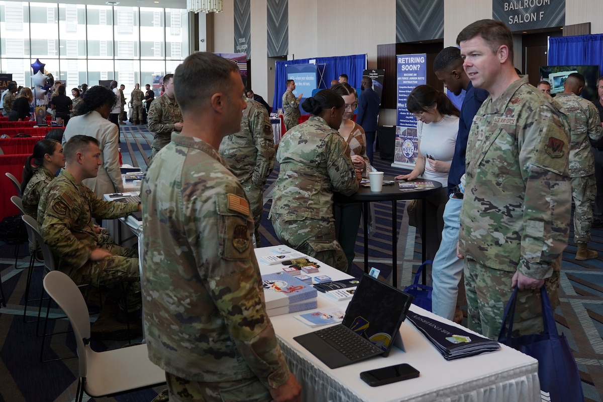 Air University programs on display at AFSA Summit > Air Education and ...
