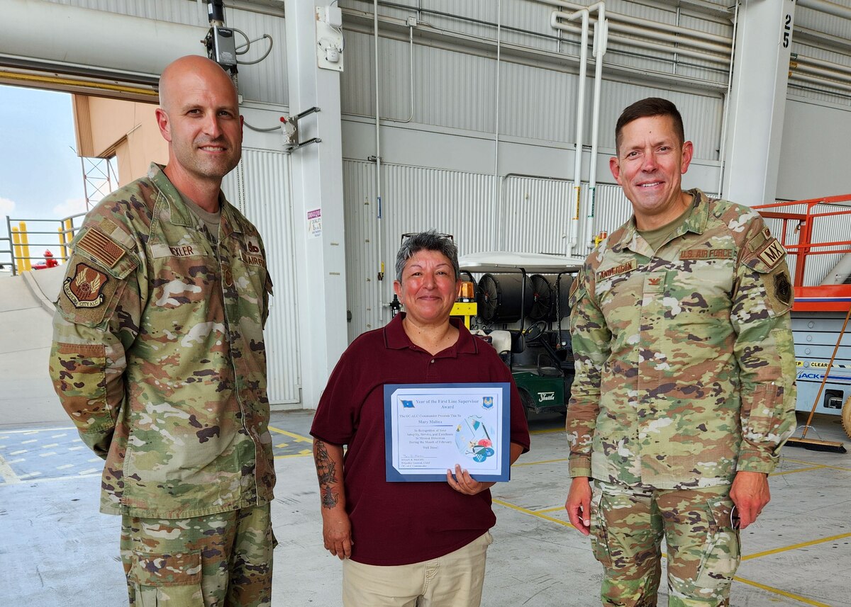 First-line supervisors recognized for excellence at OC-ALC > Tinker Air ...