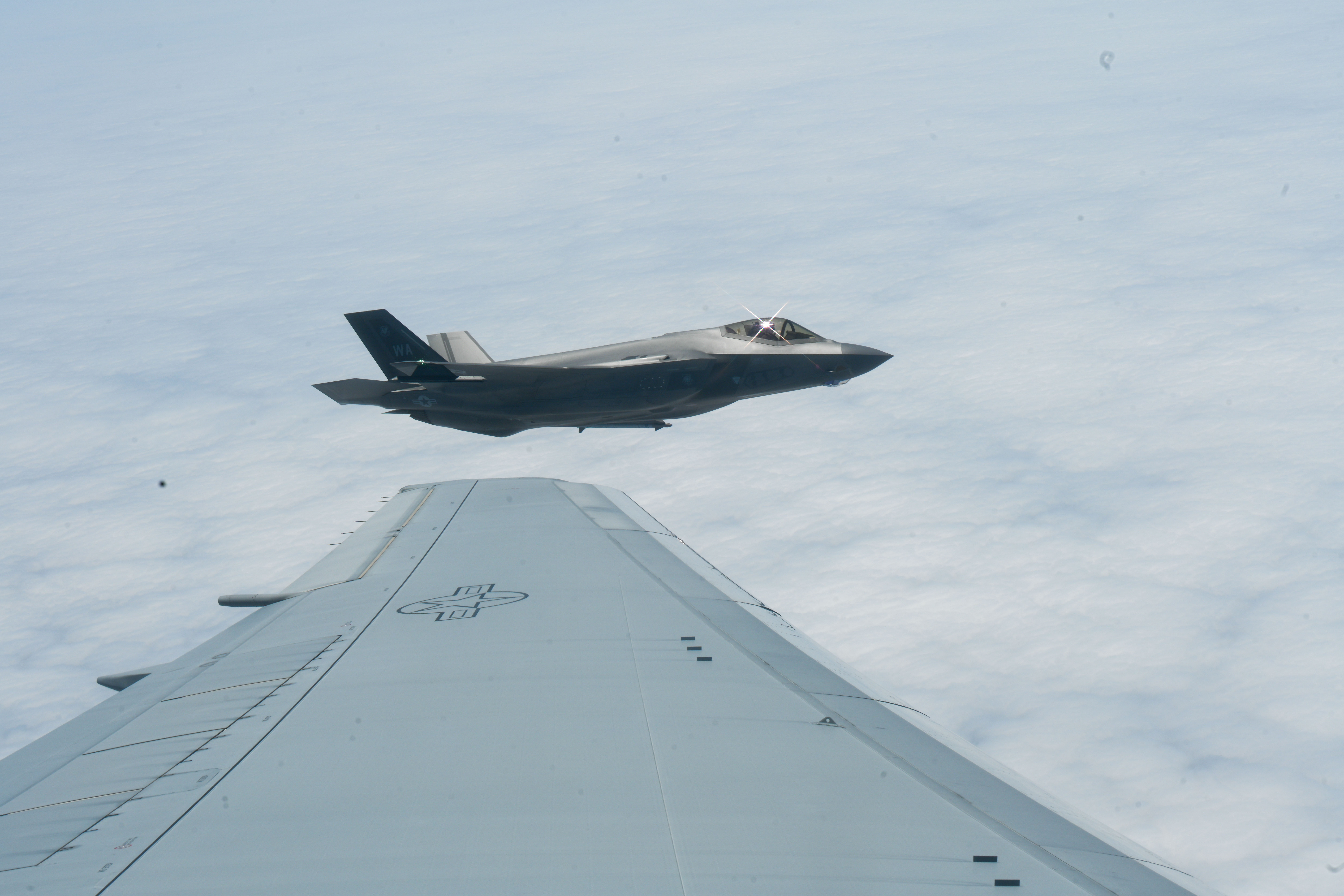 22nd ARW Supports Bamboo Eagle 24-3, Refuels Navy EA-18s > McConnell ...