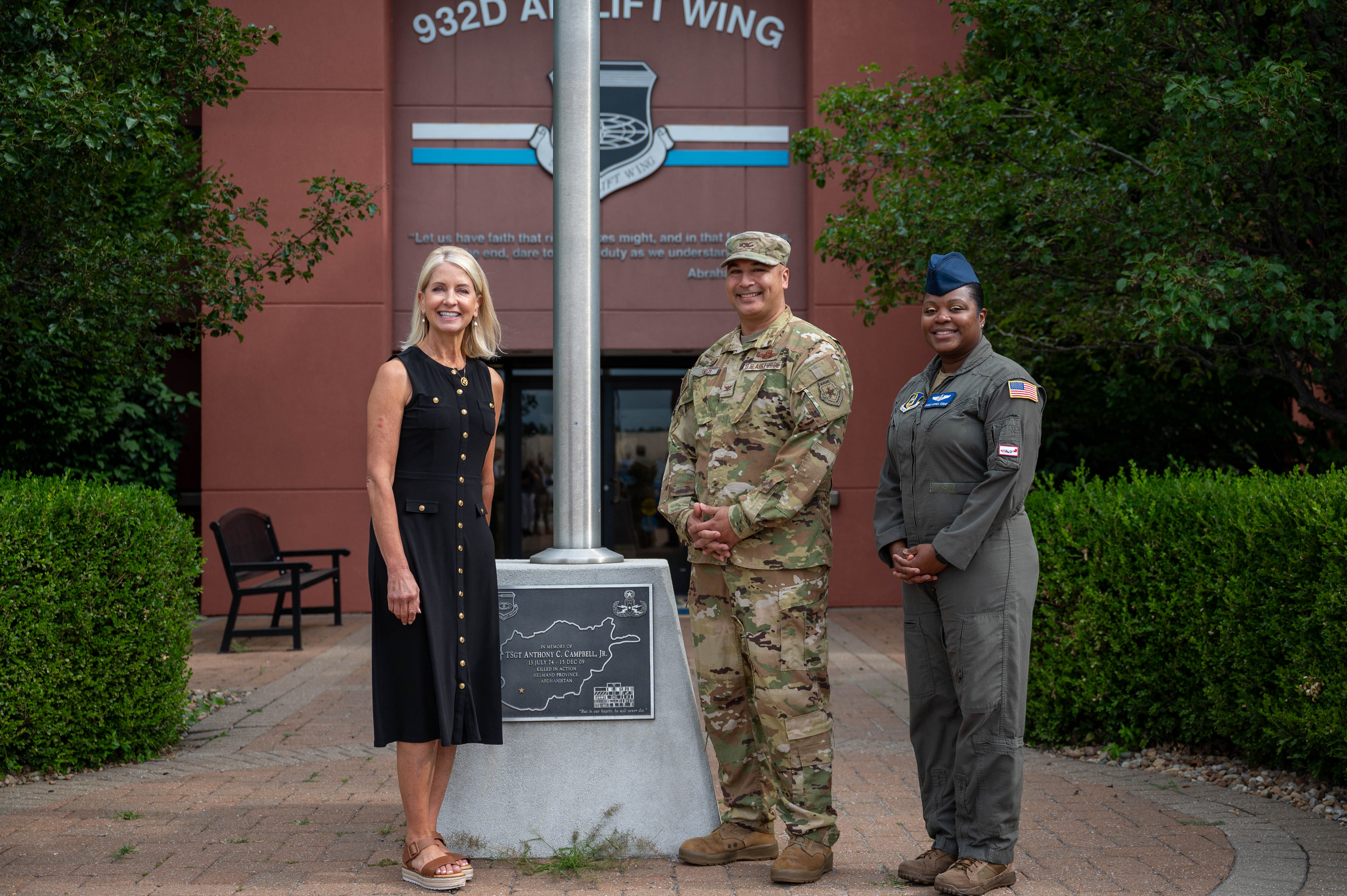 Congresswoman Miller visits the Gateway Wing > 932nd Airlift Wing ...