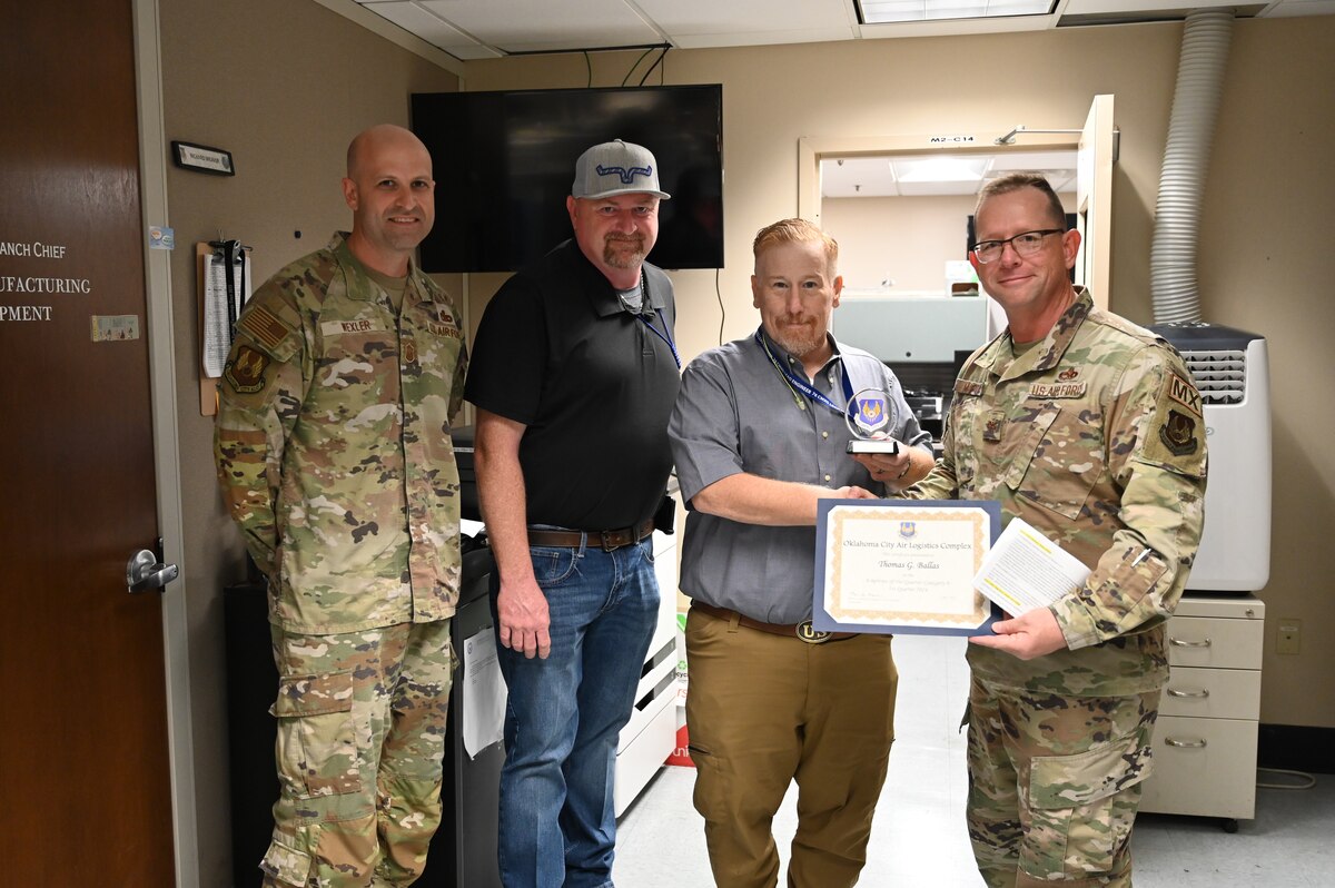 Quarterly award winners recognized at OC-ALC > Tinker Air Force Base ...
