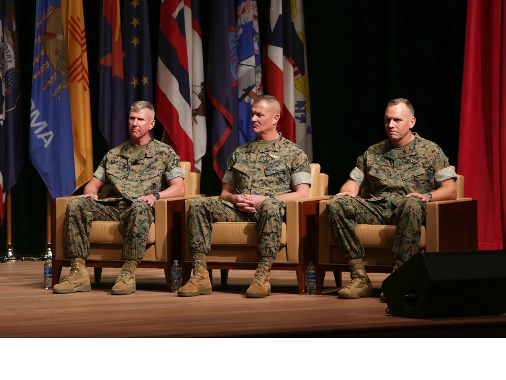 LtGen Karsten Heckl transfers command to LtGen Eric Austin during MCCDC Change of Command ...