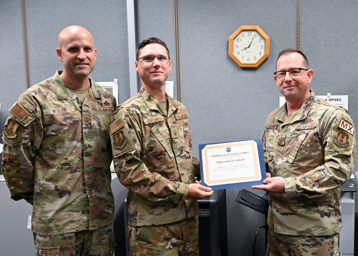 Quarterly award winners recognized at OC-ALC > Tinker Air Force Base ...