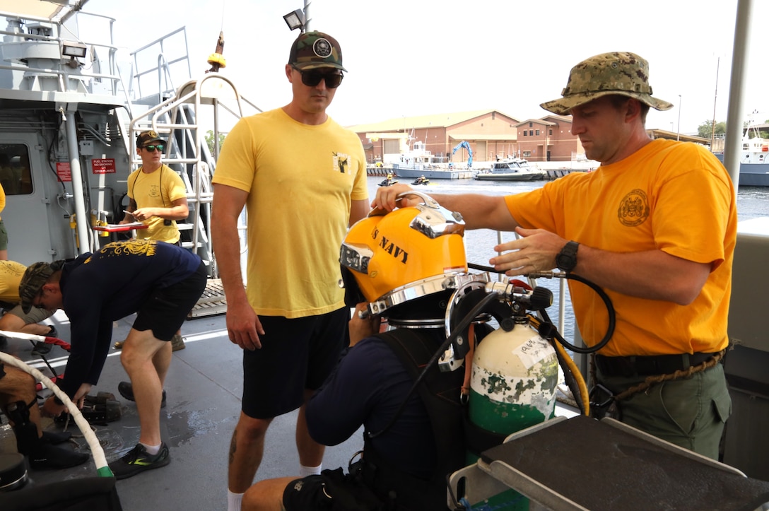 Navy Diver Training at Naval Diving and Salvage Training Center