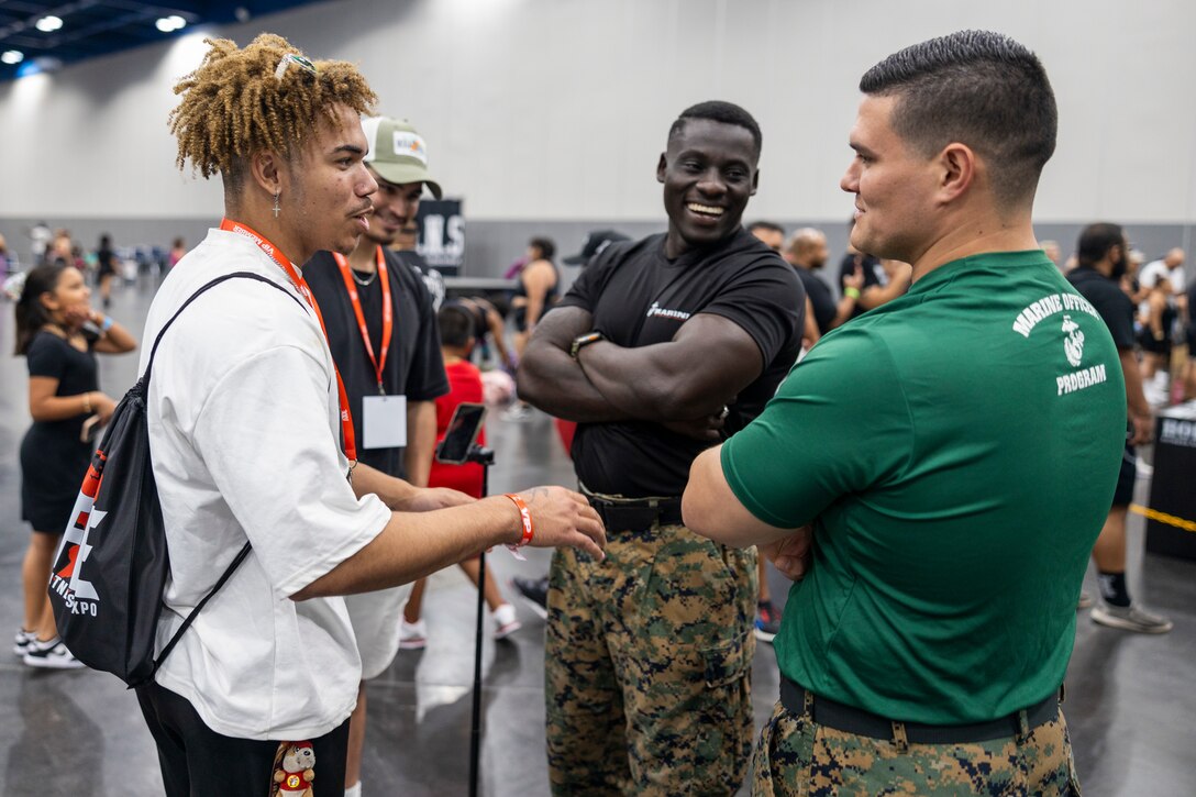 RS Houston attends American Fitness Expo