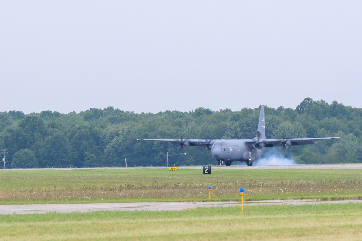 New era soars with maiden J flight > Youngstown Air Reserve Station > Article Display