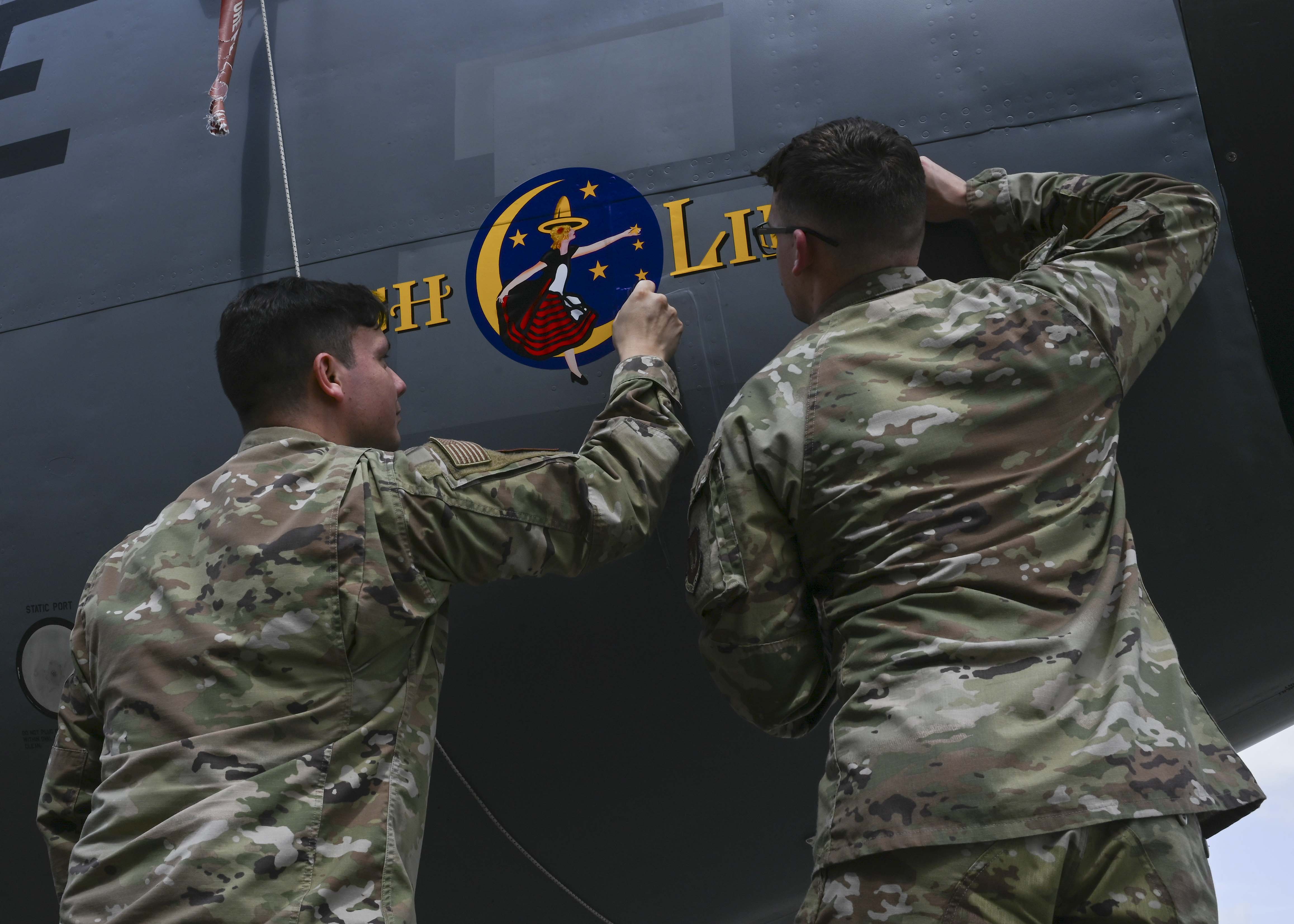 RAF Mildenhall honors 100th ARW heritage with HighLife nose art > Royal ...