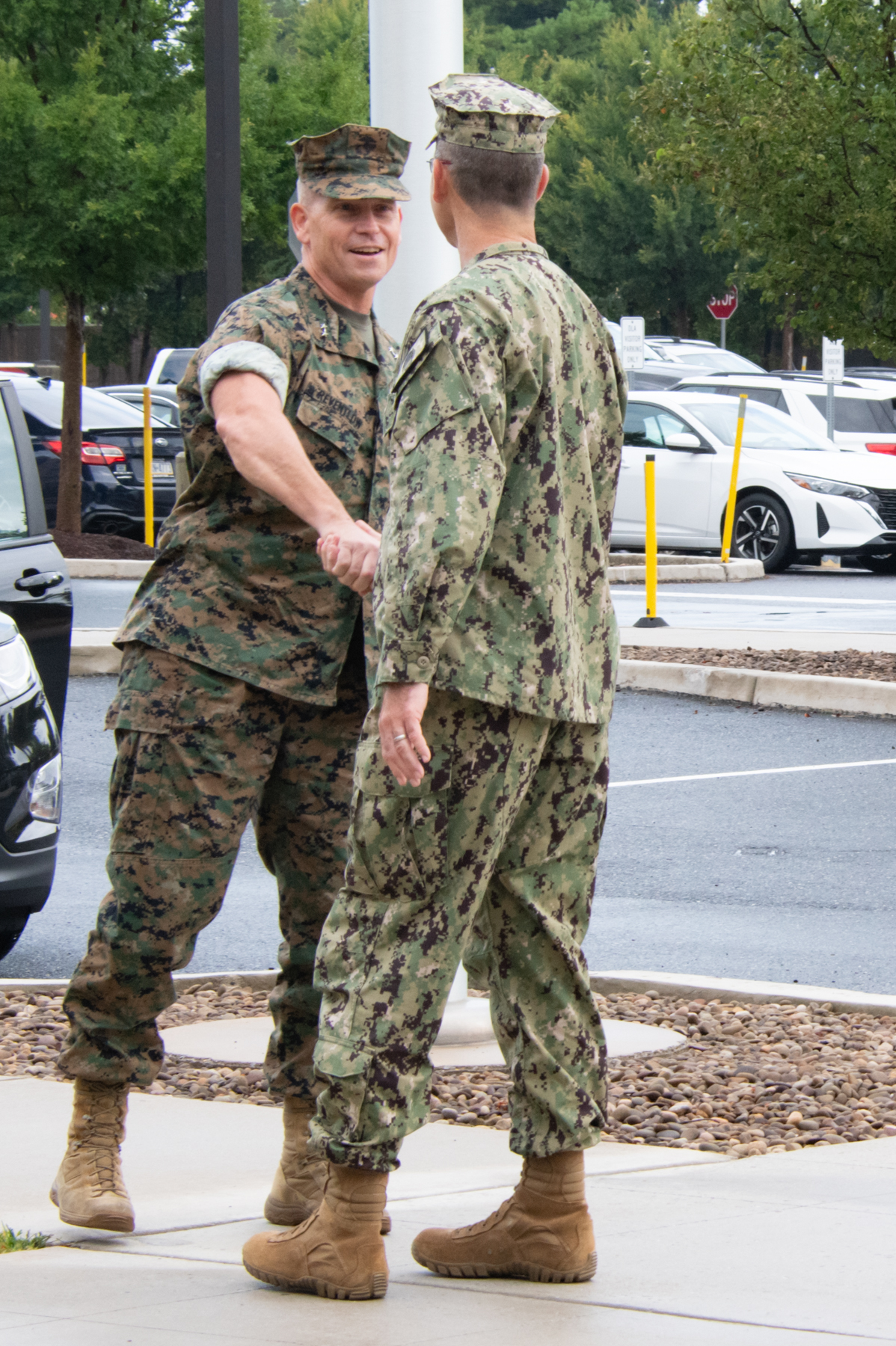 Marine Corps logistics command visits DLA Distribution, discusses ...