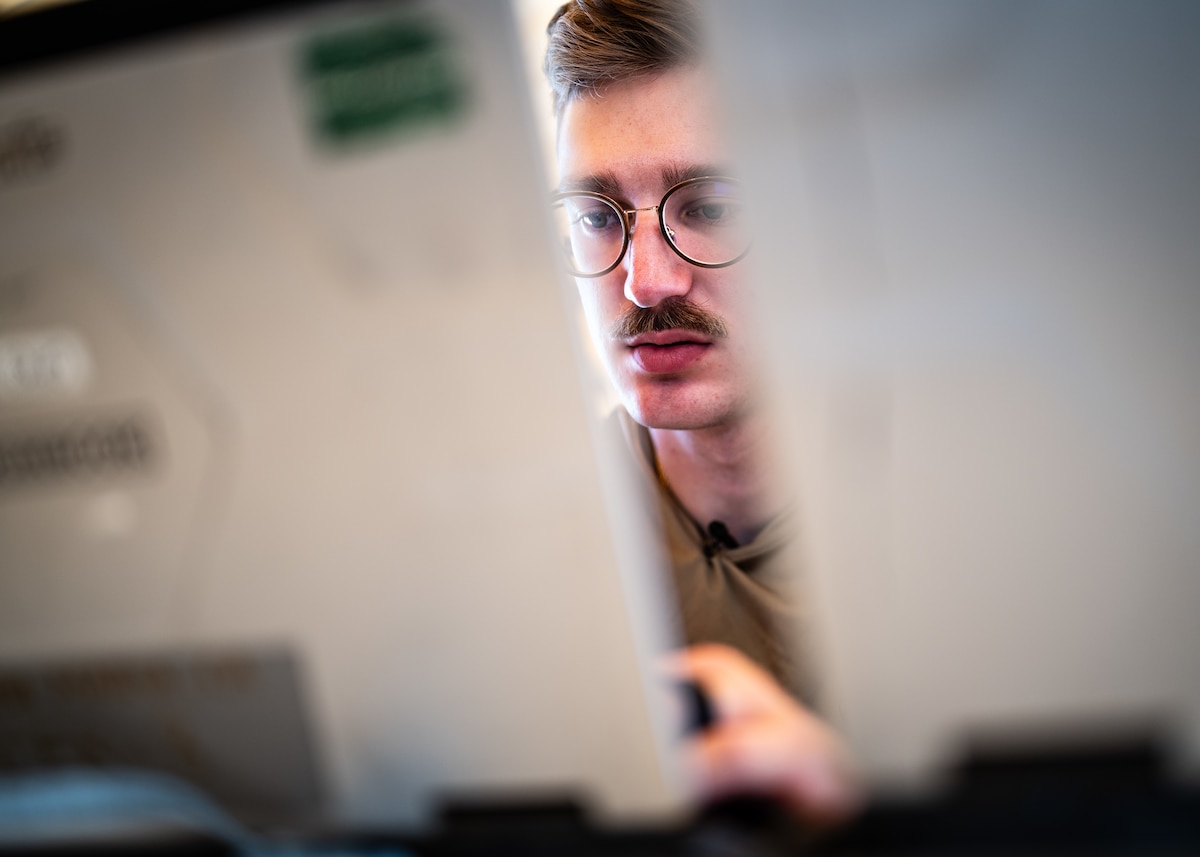 Putting the COMM in command and control > Air Combat Command > Article Display