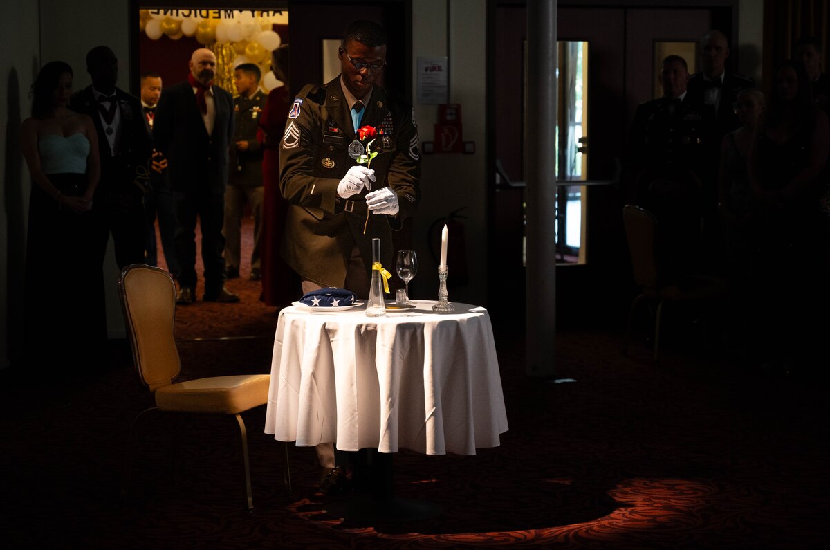 U.S. military medical service members celebrate over 200 years of ...